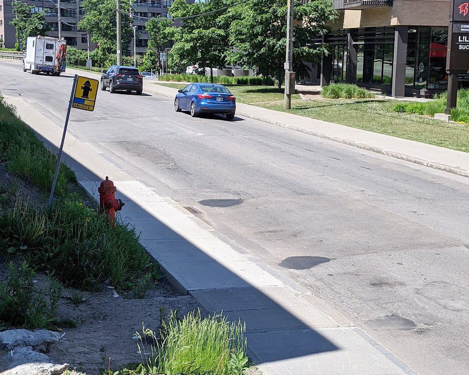 «Il y a des trous à chaque dix pieds»: le chemin Sainte-Foy met à mal ...