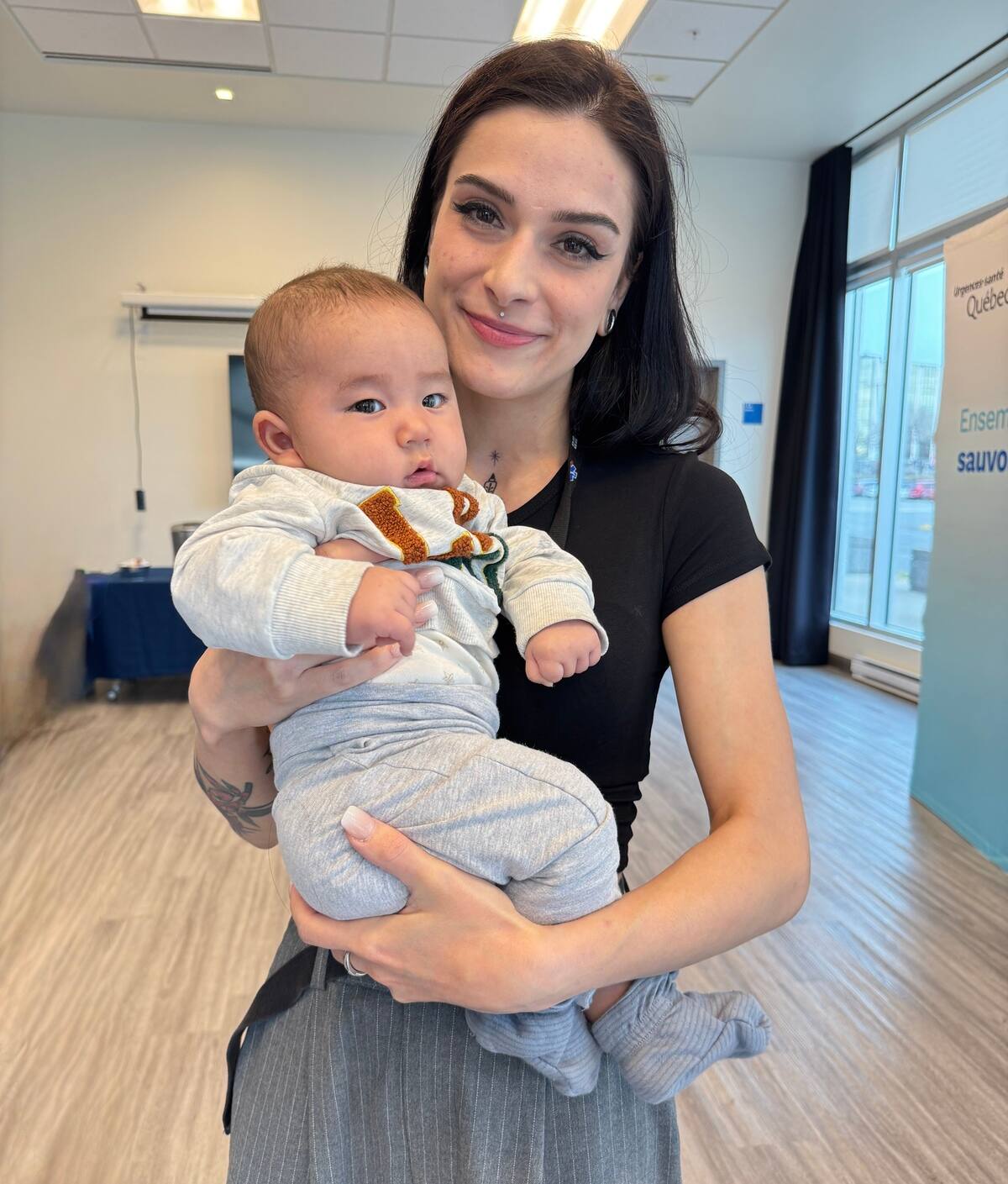 Aidés par une répartitrice 911 : des retrouvailles émouvantes après la ...