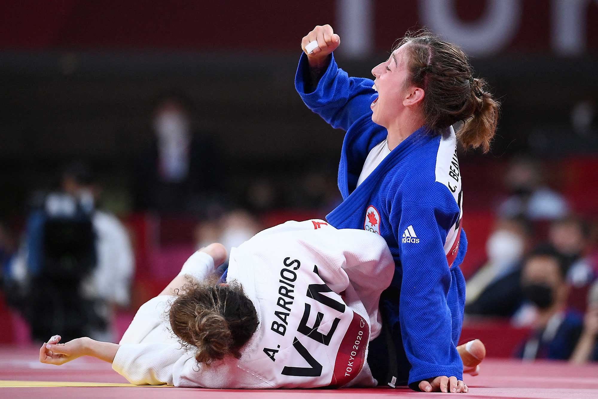Jeux de Tokyo: la judoka Catherine Beauchemin-Pinard remporte la ...