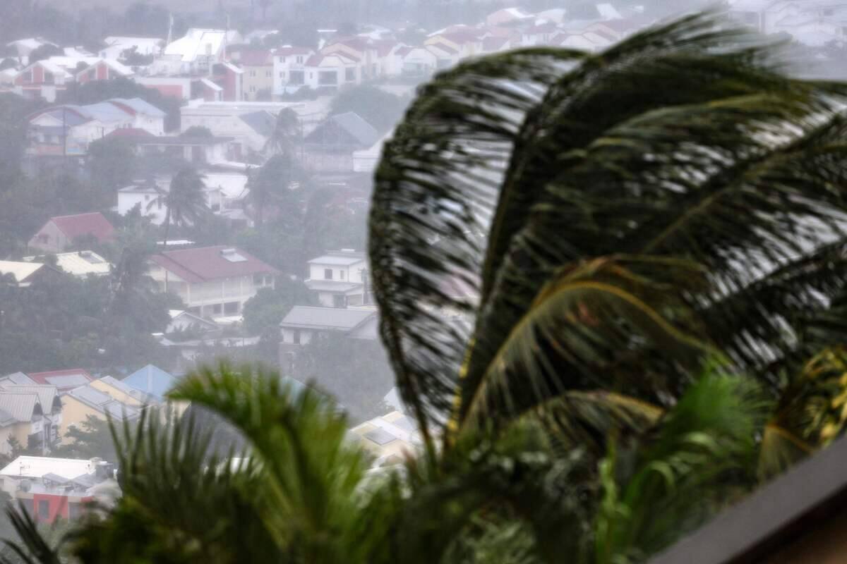 Le cyclone «Garance» frappe l'île française de la Réunion, en état d ...