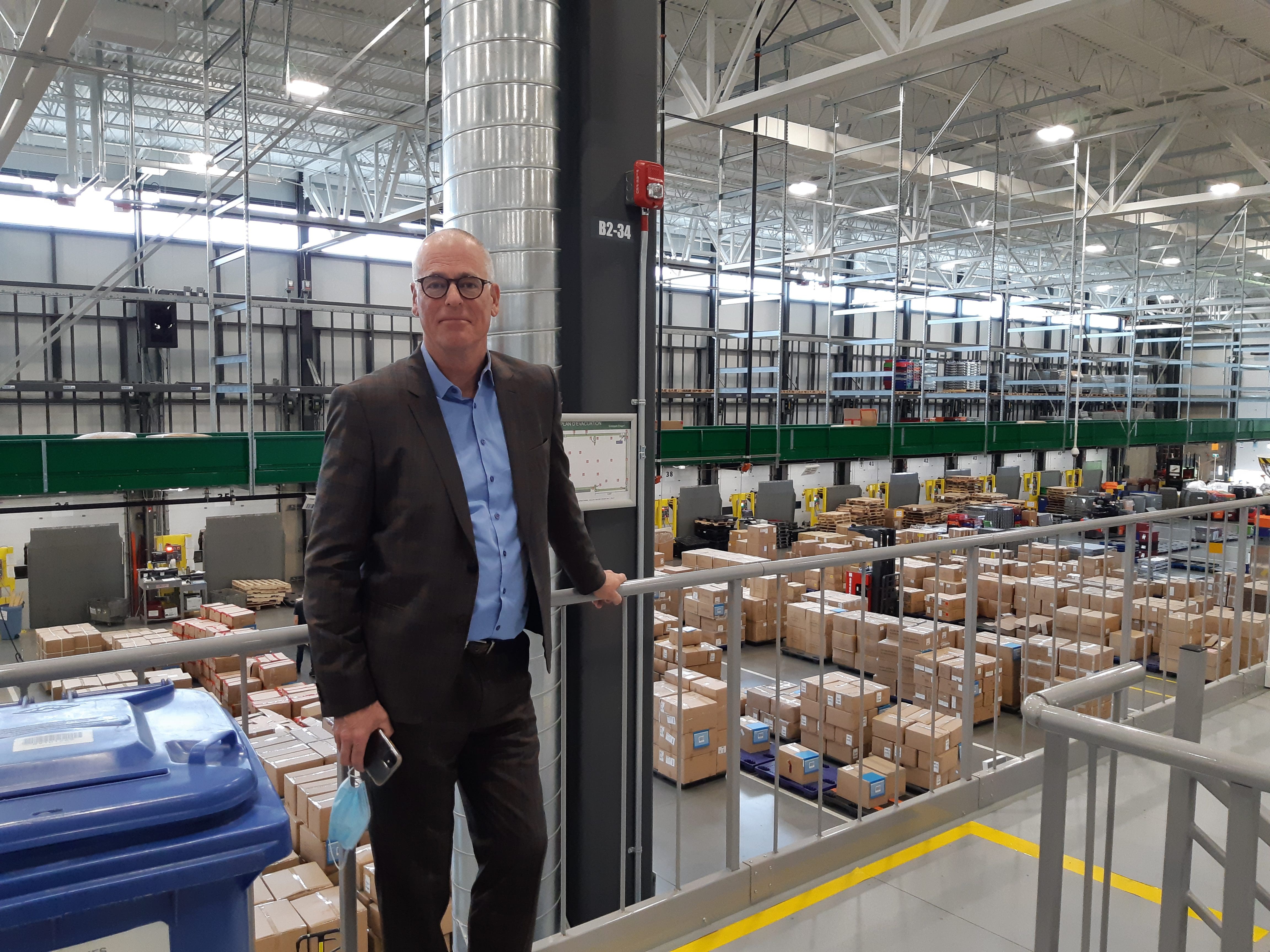 Québec investit 50 M$ de plus chez Simons | JDM