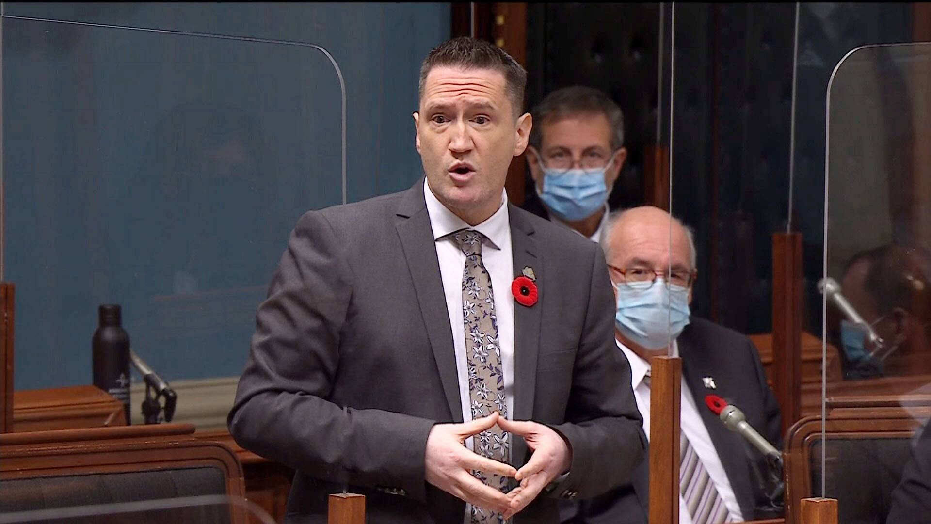 Charette critiqué de toutes parts pour ses propos sur le 3e lien | JDQ