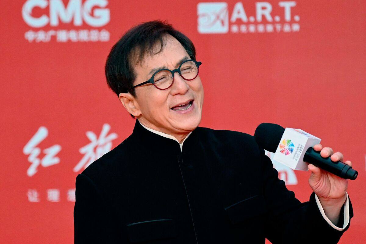 À 71 ans, Jackie Chan assure qu'il effectuera toujours ses propres ...