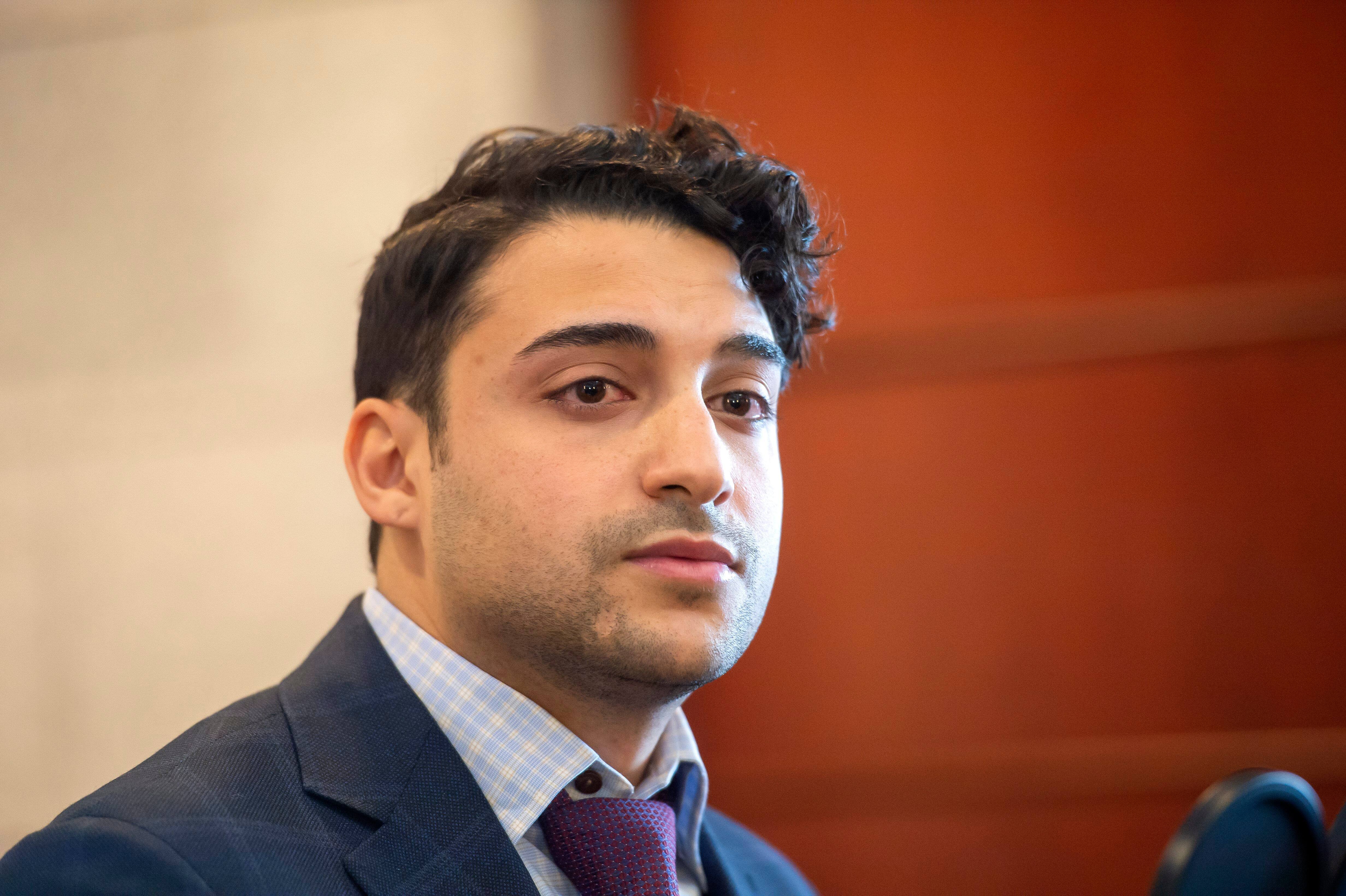 Airbnb illégal: Revenu Québec a dû saisir la Rolls-Royce de James Awad ...