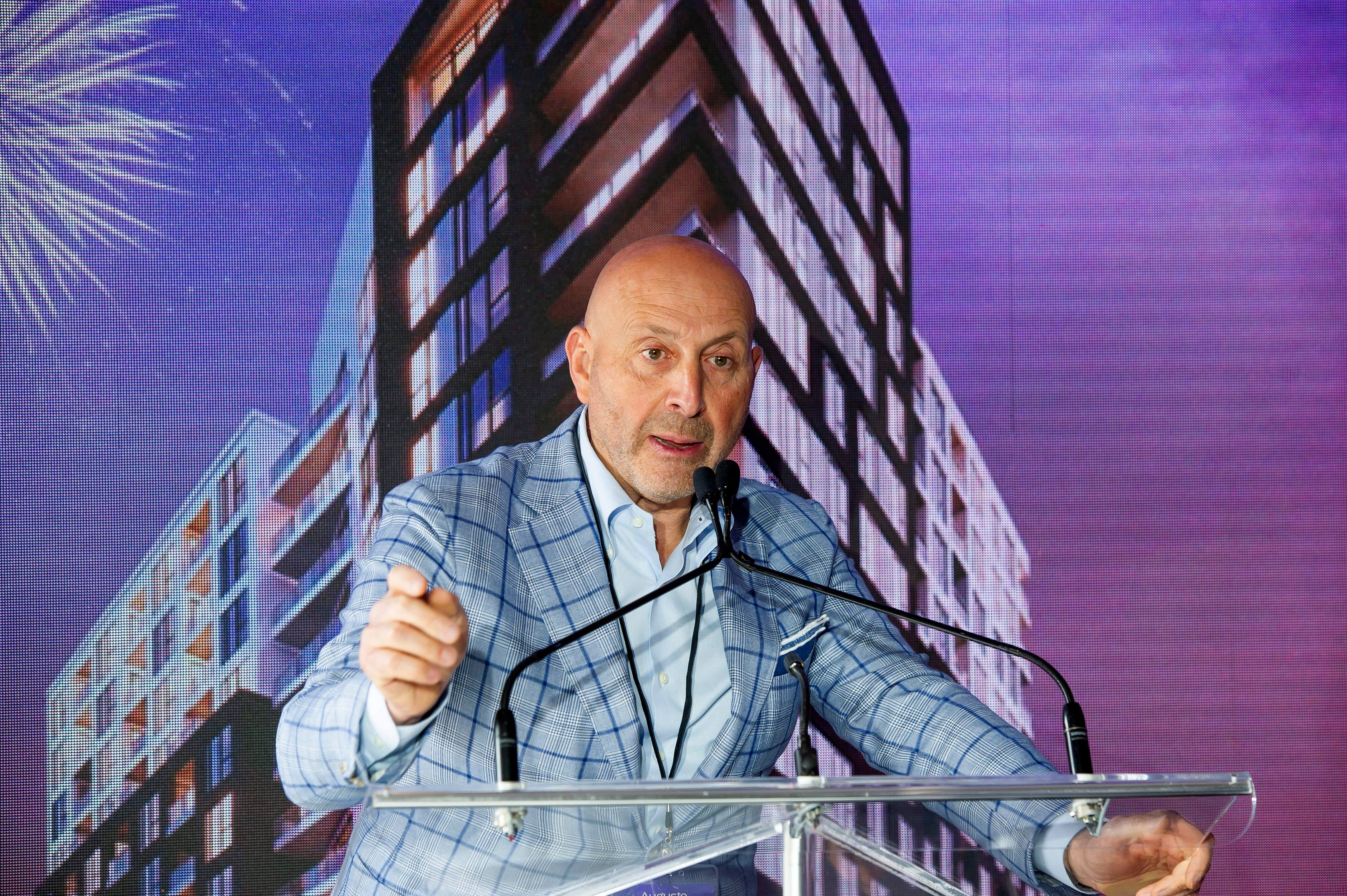 Vincent Chiara dévoile son projet-monstre de 3,5 G$ à Montréal | TVA ...