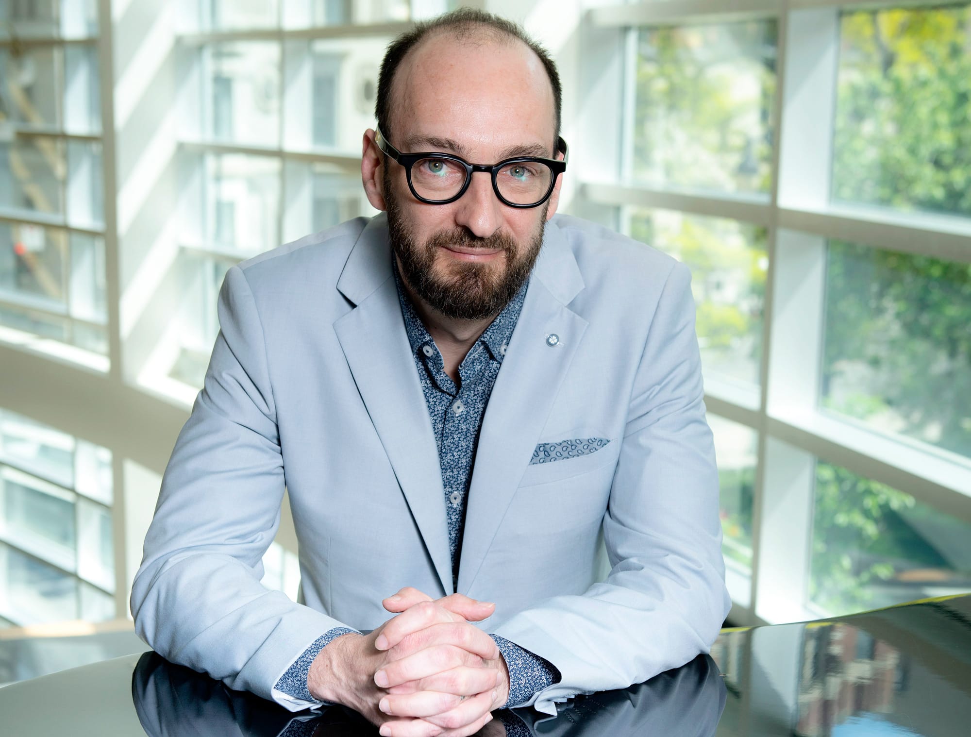 Ken Scott tourne son prochain film, «Ma mère, Dieu et Sylvie Vartan ...