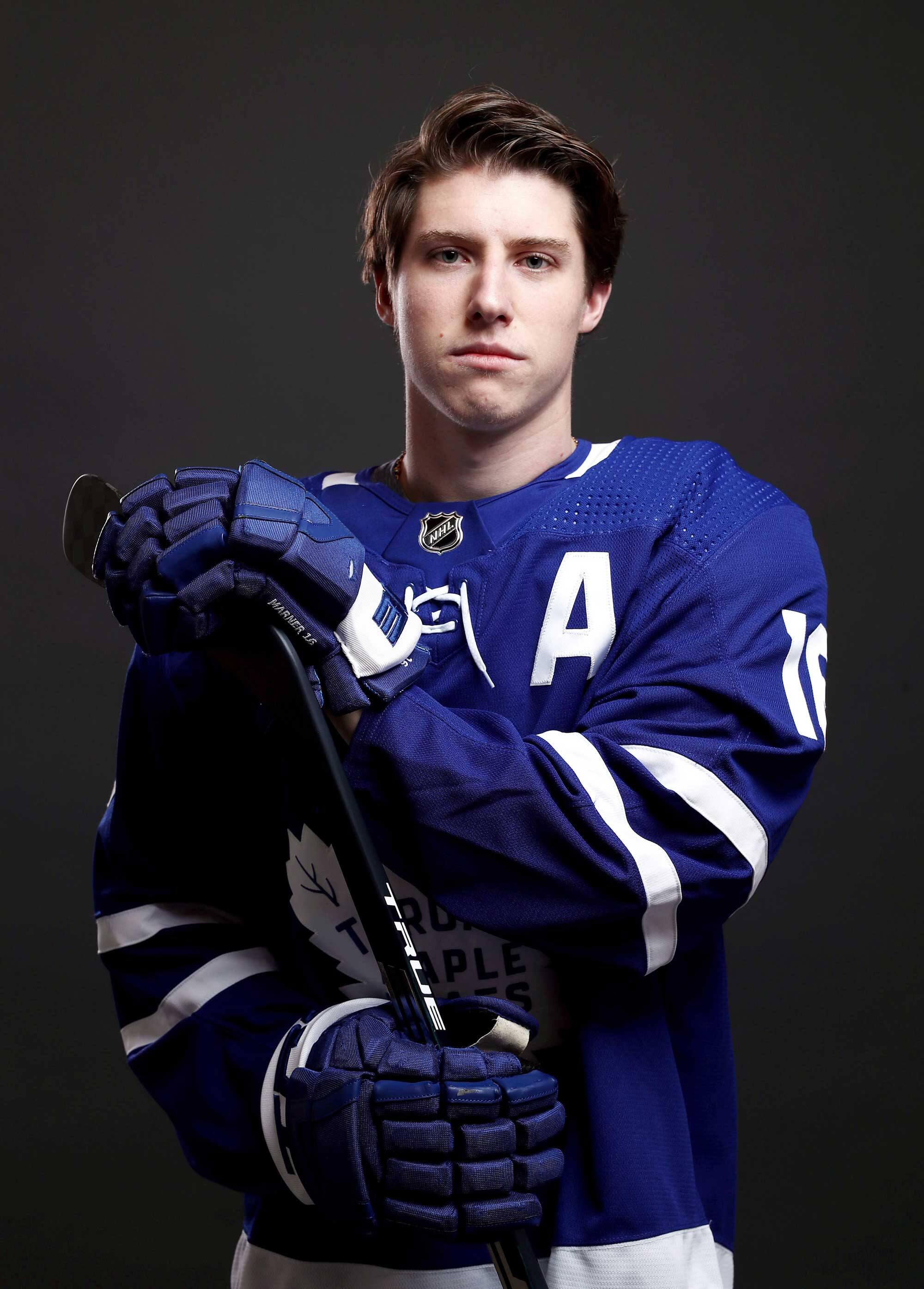 Mitch Marner ébranlé, mais indemne | Le Journal de Montréal