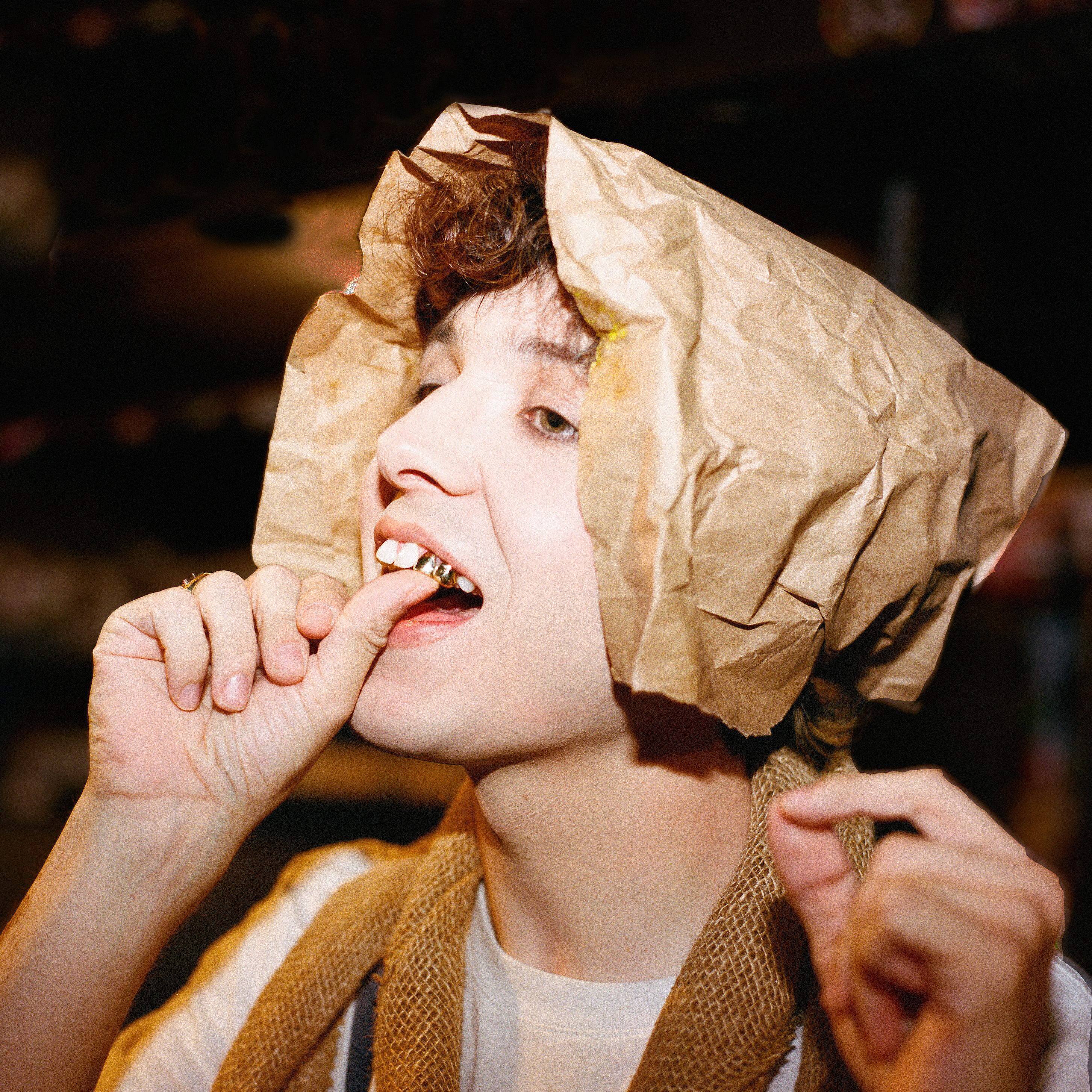 Spectacle «L’Été de mes chansons» : Hubert Lenoir rejoint Lou-Adriane ...