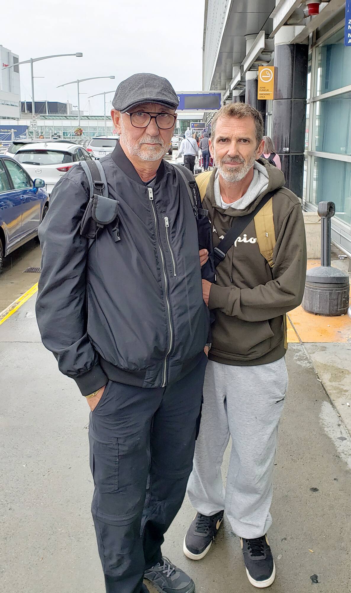 Camping forcé à l’aéroport de Montréal | JDM