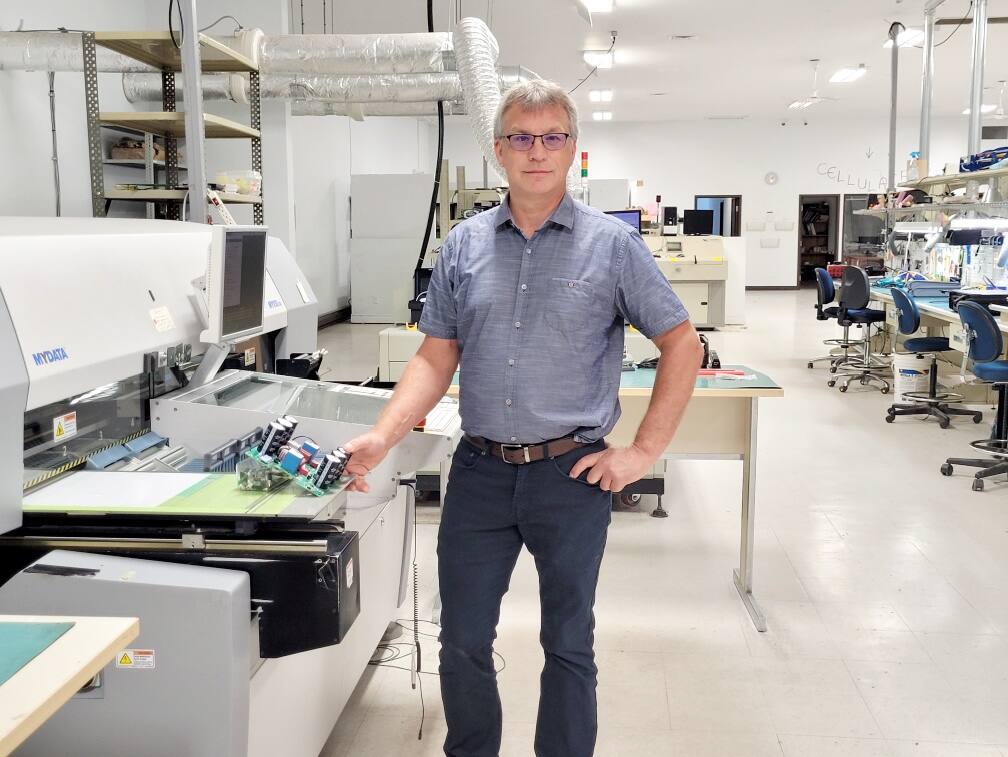 It closes its doors for lack of employees and electronic components ...