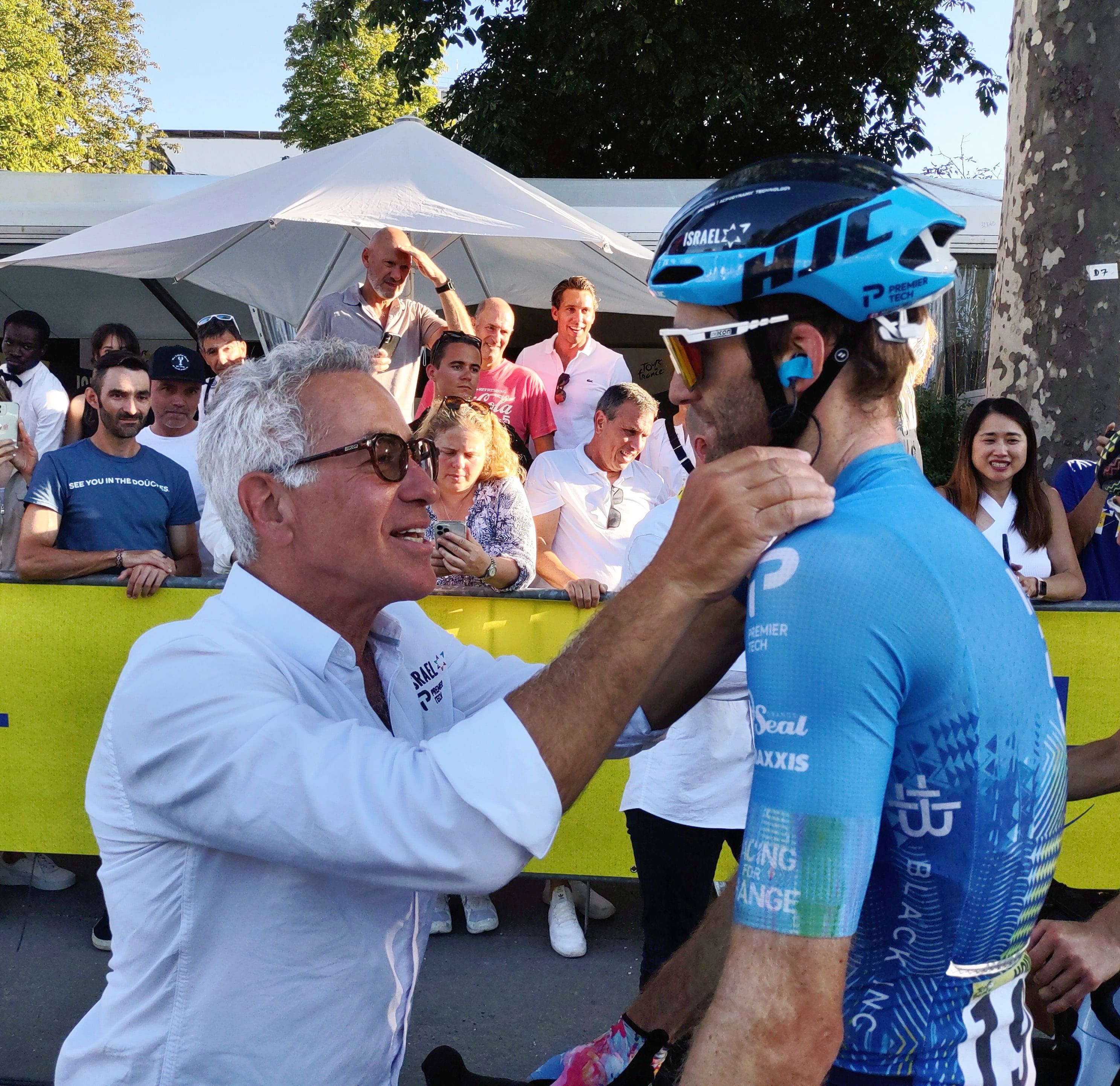 Son jet et un party sont dans la mire du fisc | TVA Nouvelles