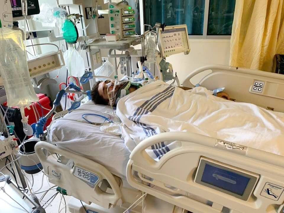Un jeune père dans un semi-coma après un rare accident de rodéo | JDM