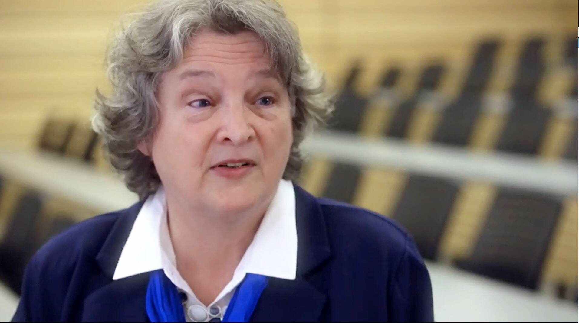 Une psychologue spécialisée en matière de violence conjugale et ...