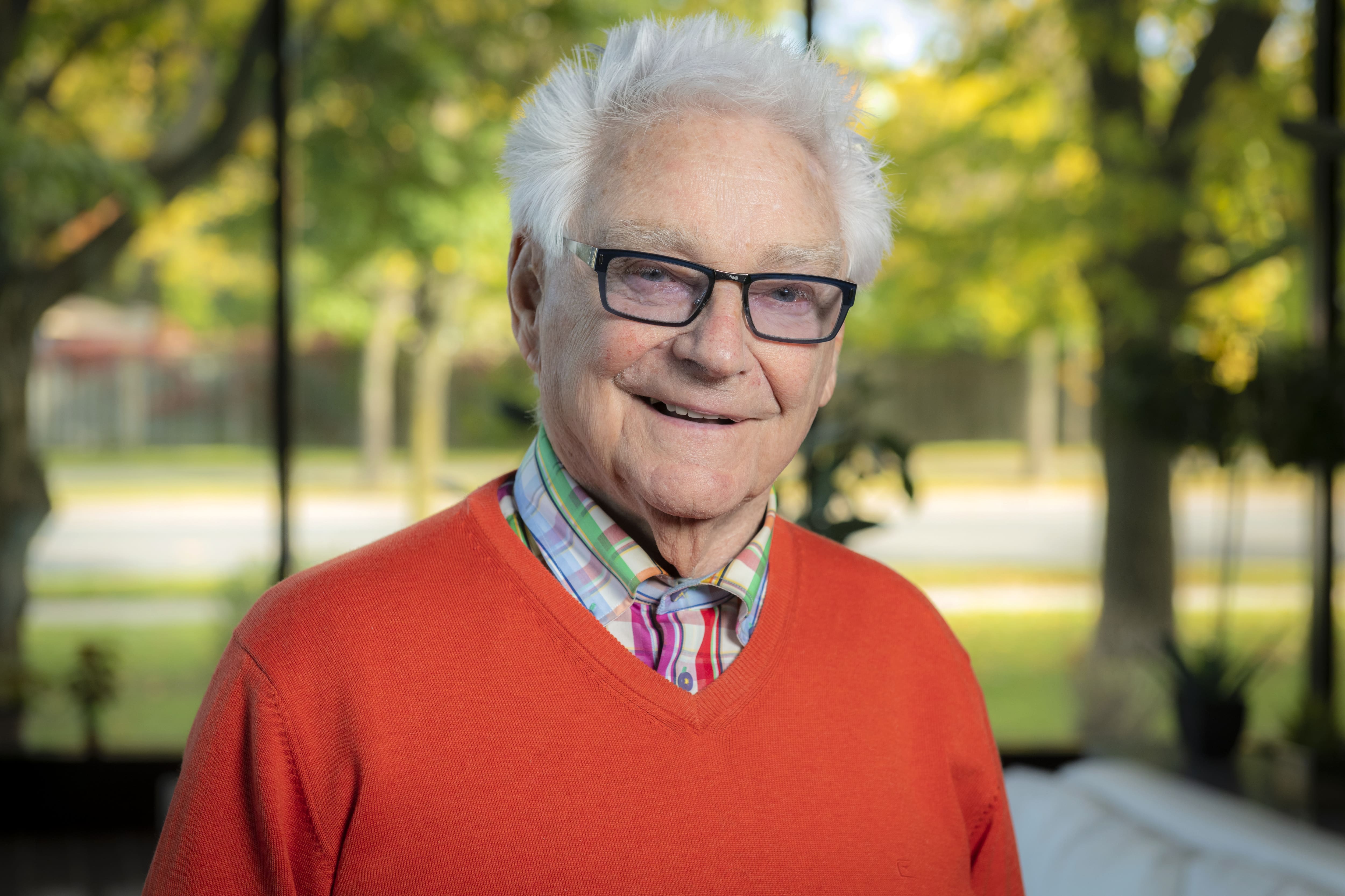 Âgé de 82 ans, Gilles Proulx fête ses 60 ans de carrière à la radio | JDQ