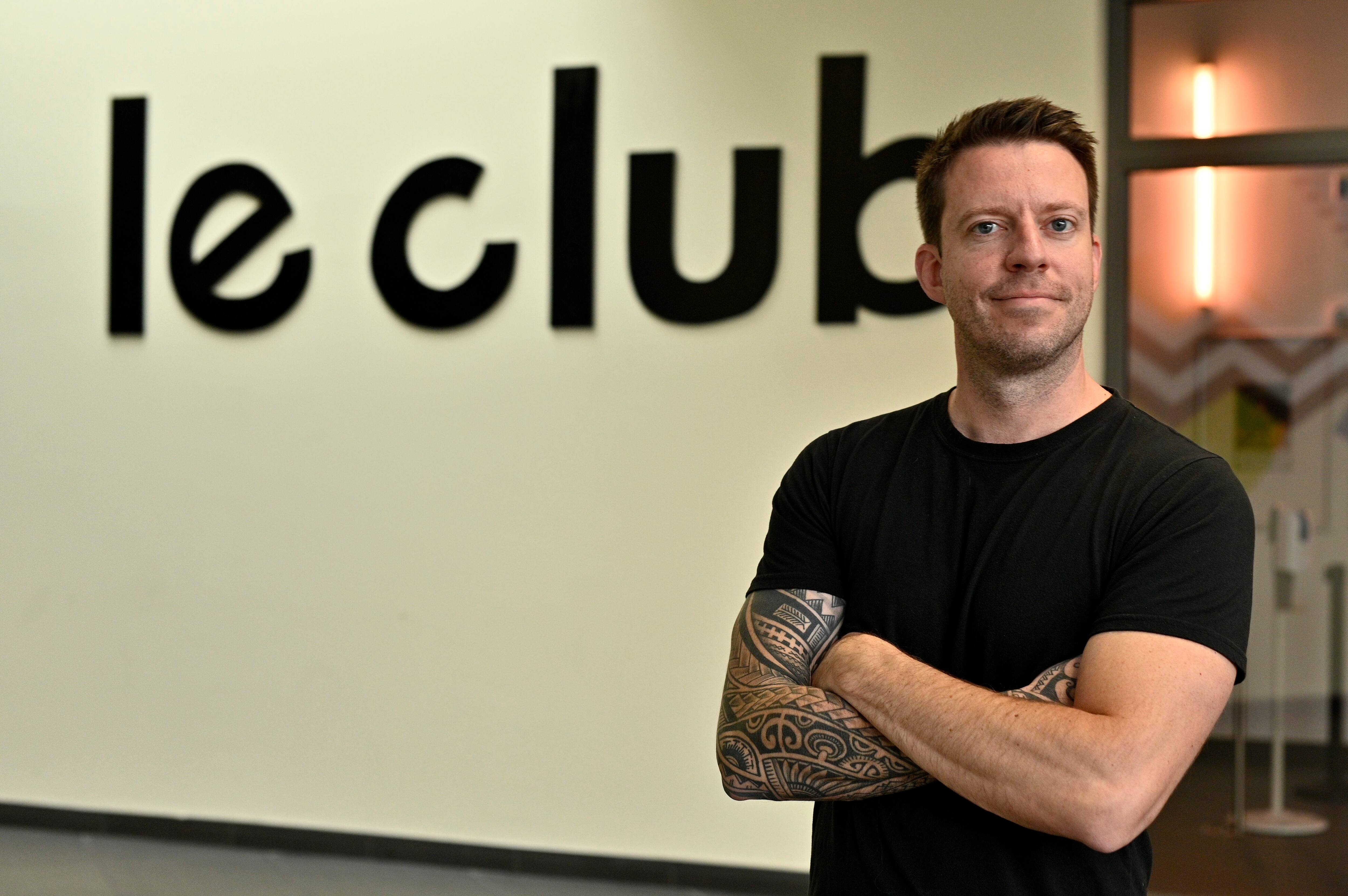 Alex Roy lance son premier one-man-show à 41 ans | JDM