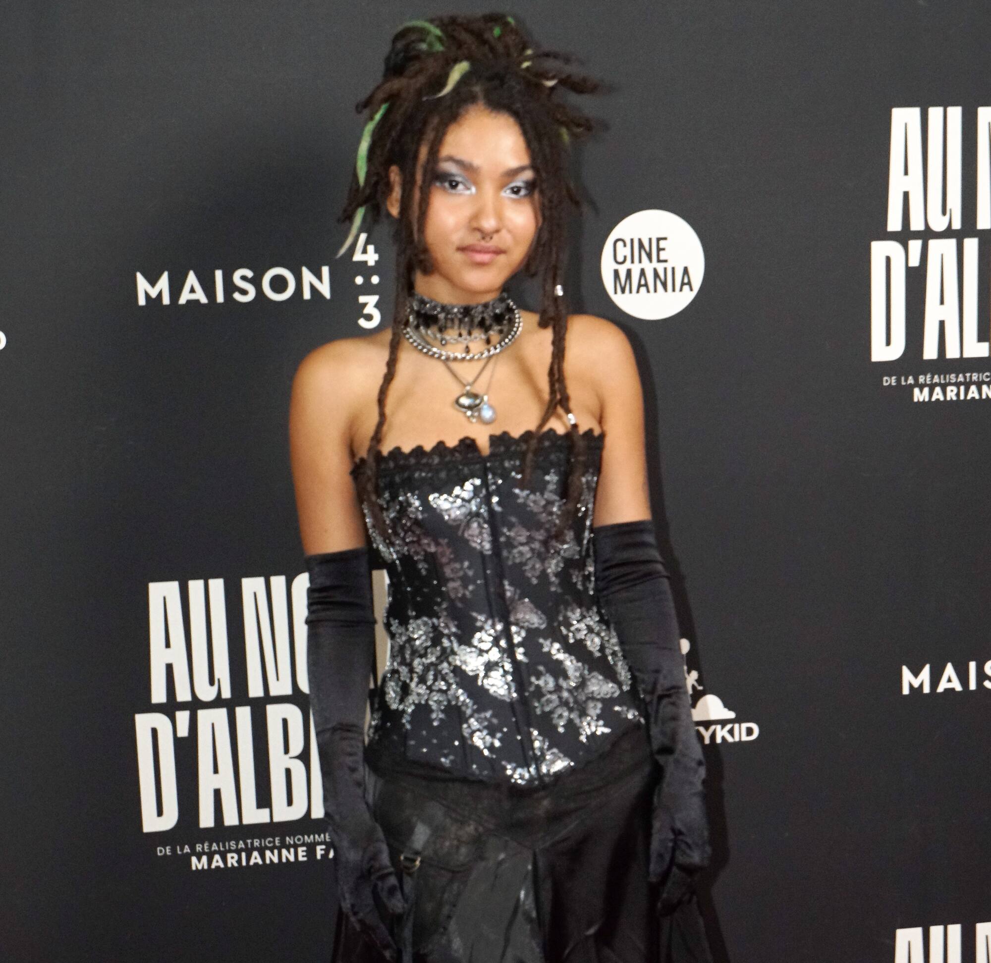 En vedette dans Au nord d’Albany: Zeneb Blanchet tire son épingle du jeu | JDM