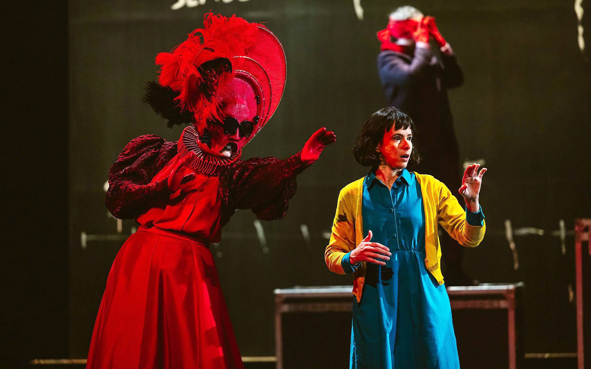 Théâtre Rude Ingénierie: le voyage étrange et surréel d’Alice! | JDQ