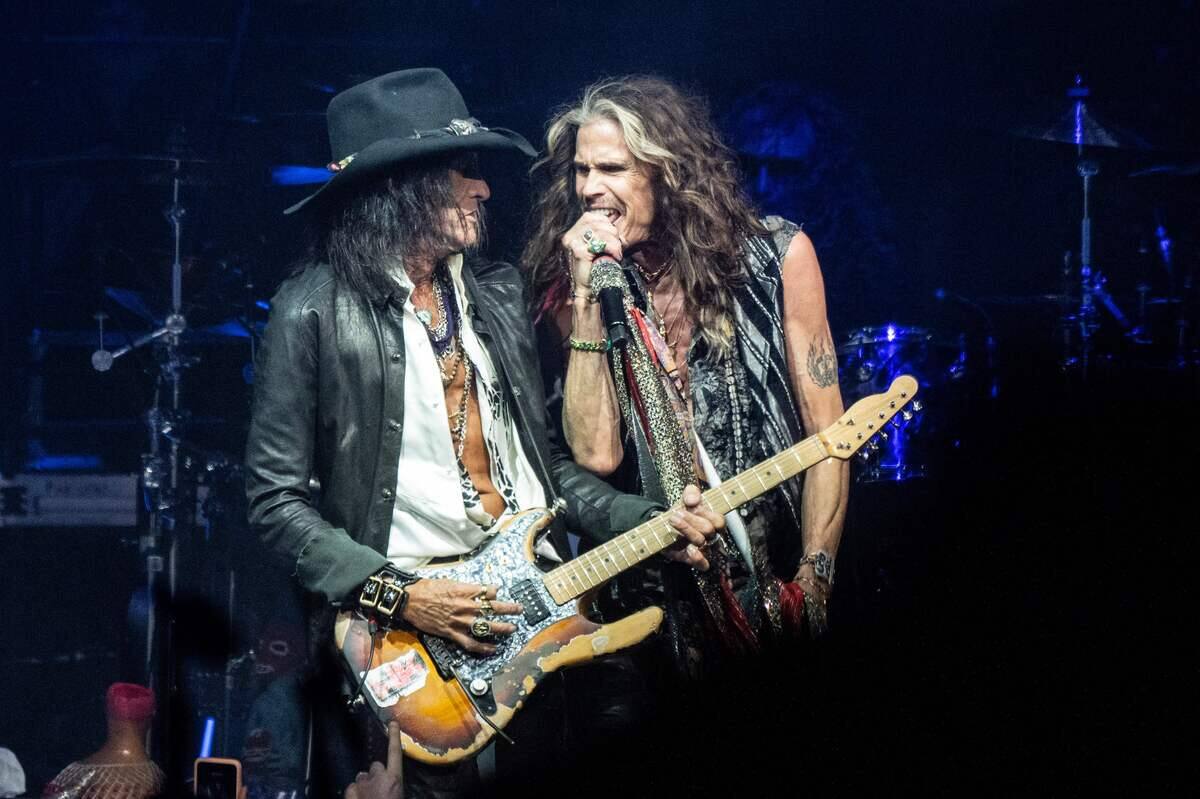 Blessure aux cordes vocales de Steven Tyler: Aerosmith annule le reste ...