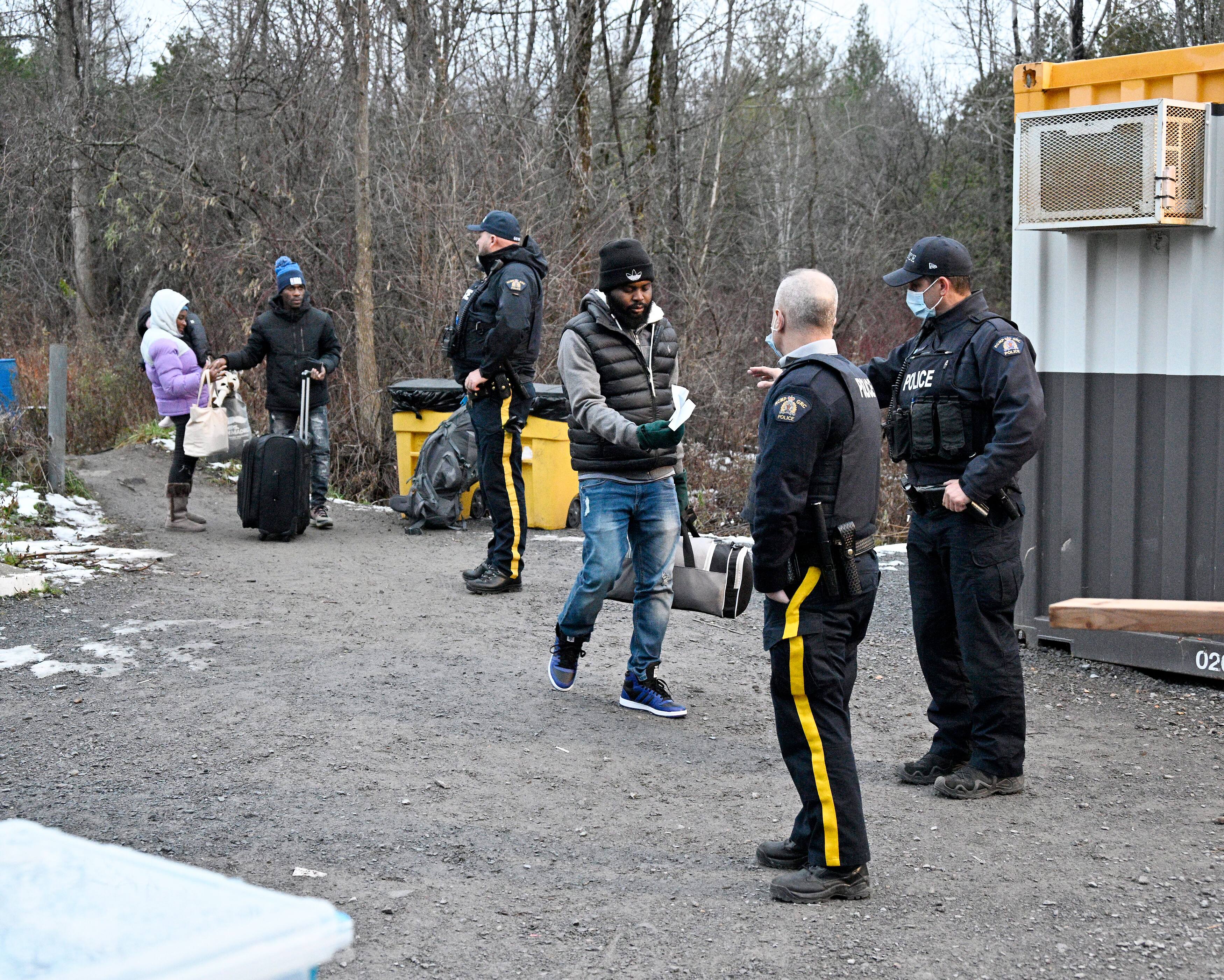 Chemin Roxham: la grande hypocrisie | Le Journal de Montréal