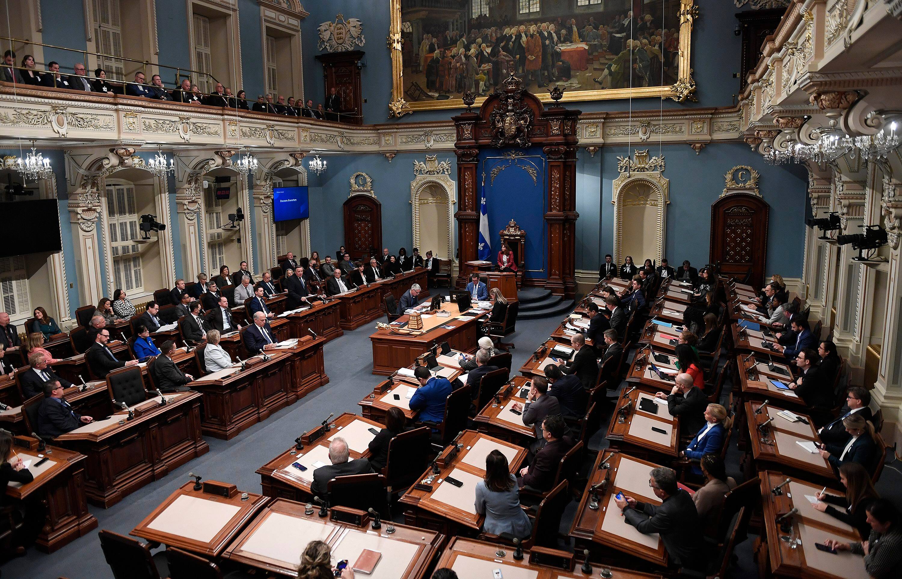 Les bulletins des élus: c'est la pire session du gouvernement Legault | JDM