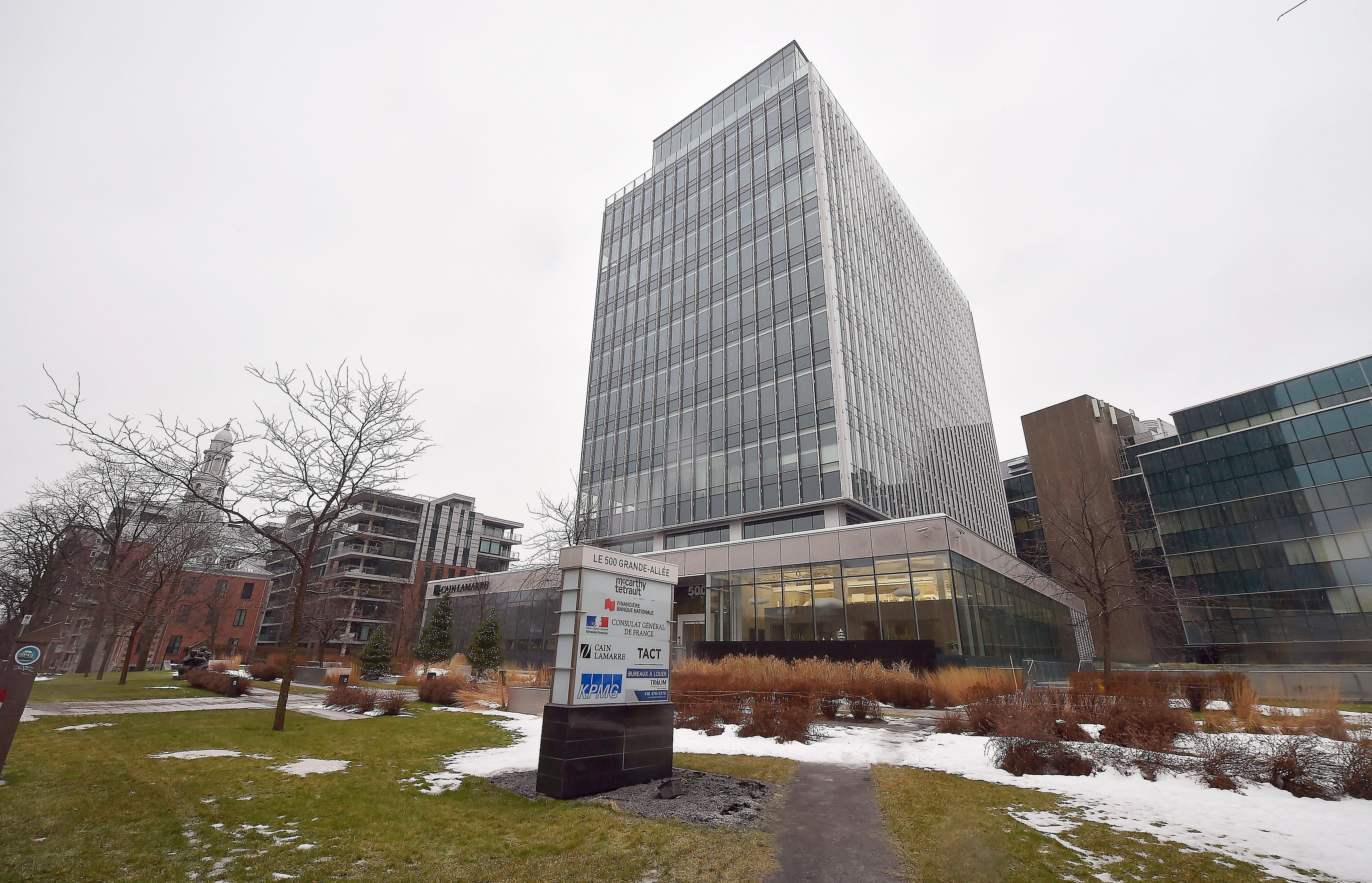 Scandale de la SIQ: Québec veut casser la vente de deux immeubles pour ...