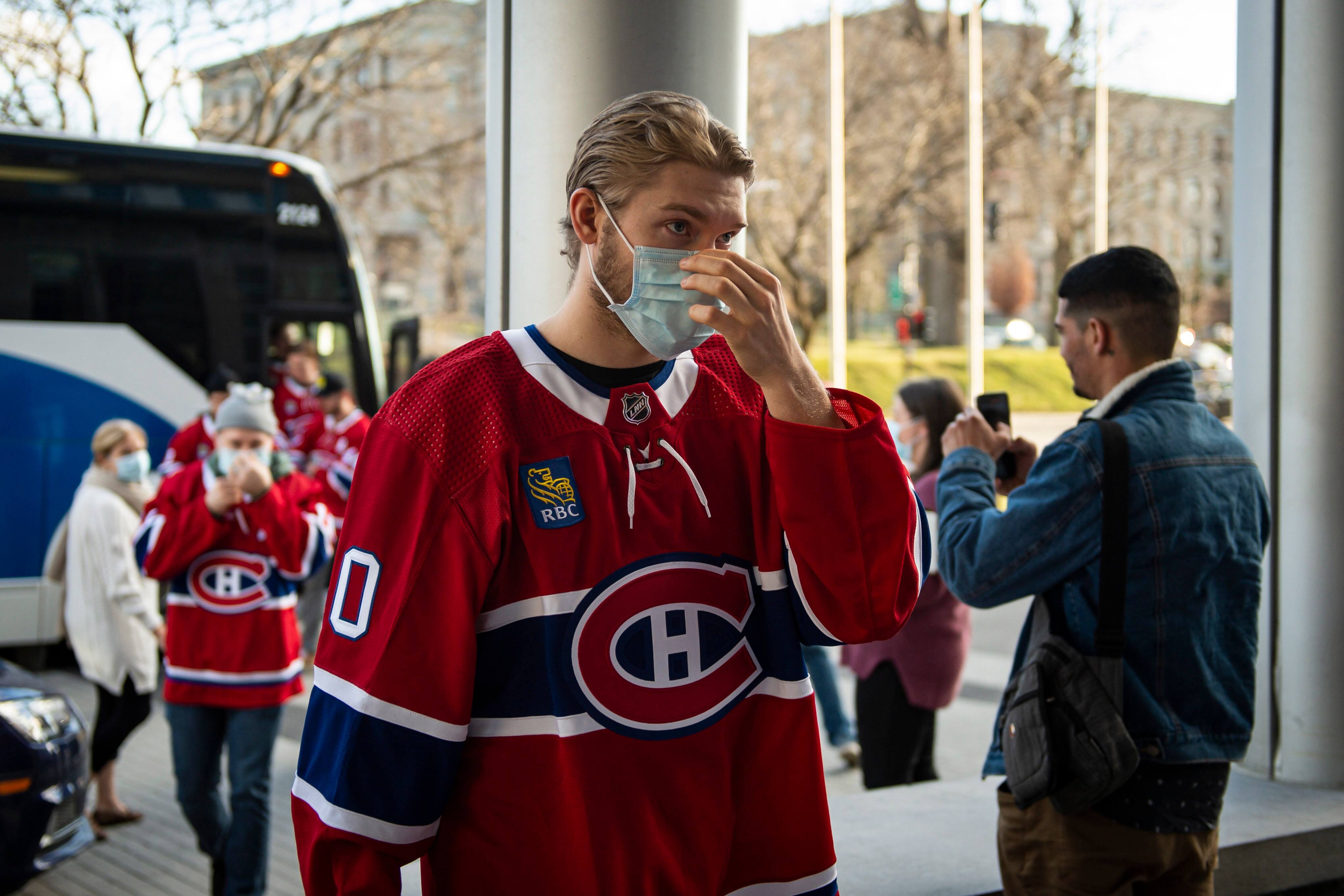 Visite des joueurs du Canadien dans les hôpitaux: des yeux brillants ...