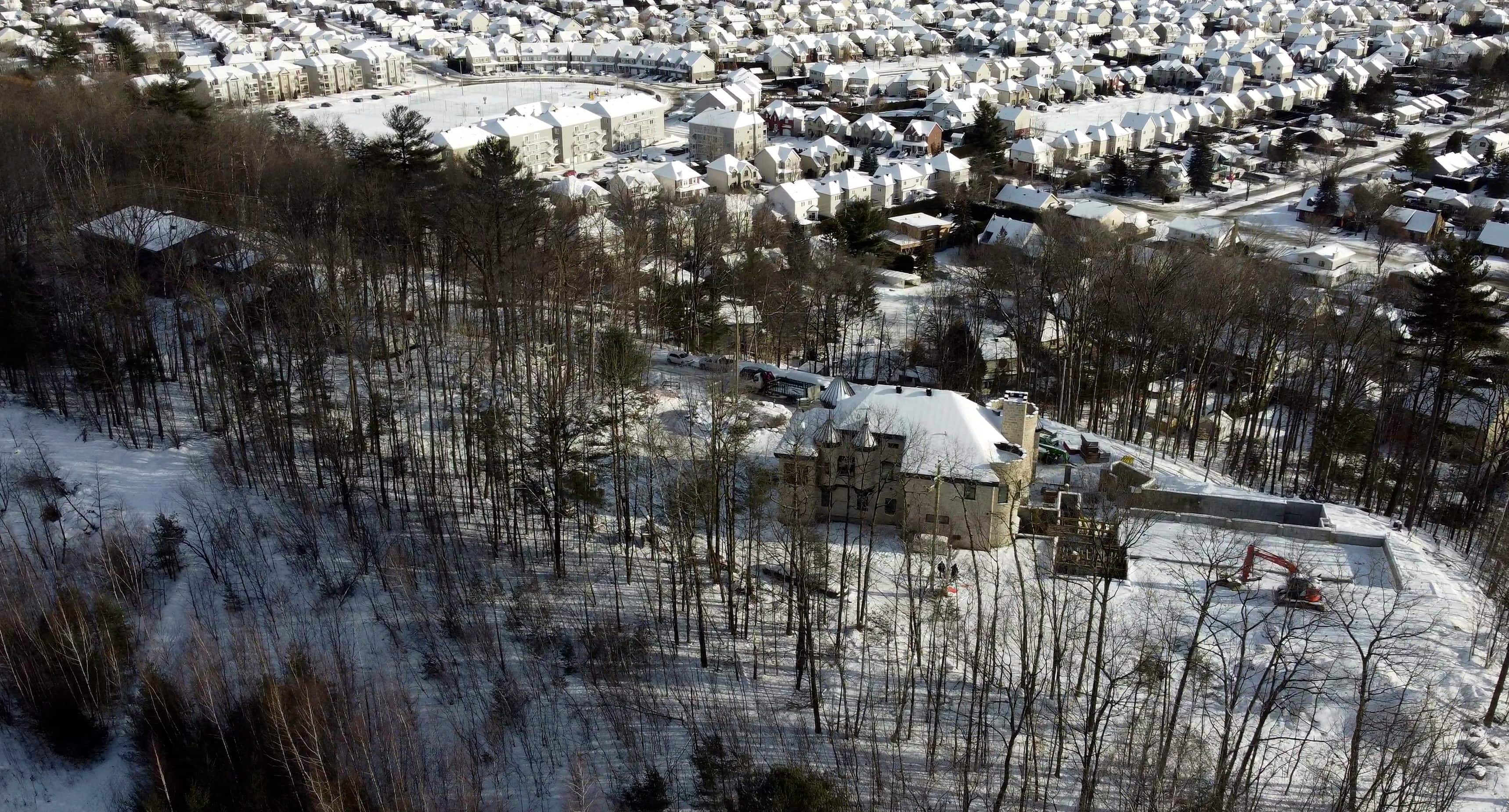 Un entrepreneur veut que James Awad lui paie 150 000$ | JDM