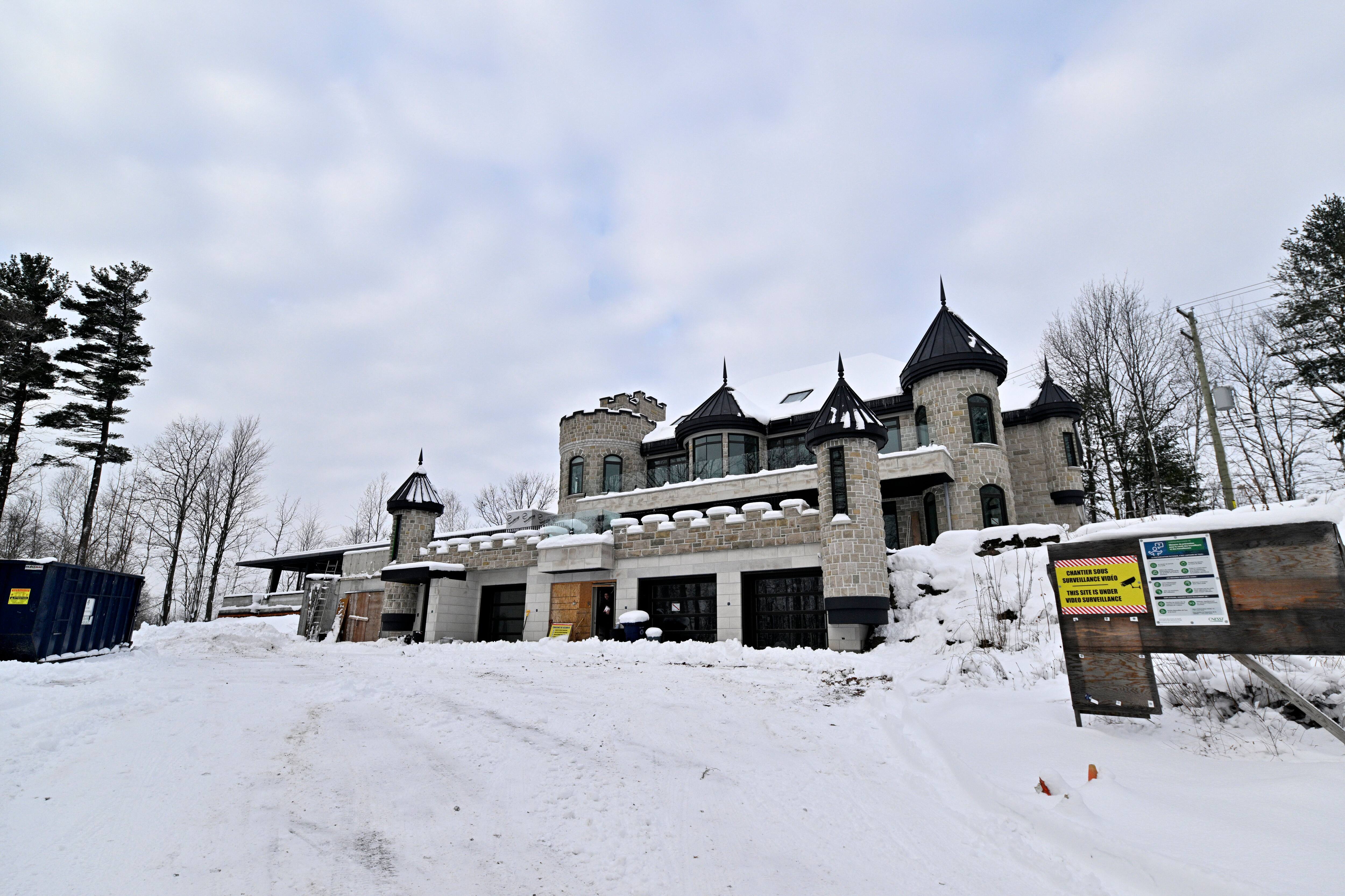 [PHOTOS] Chicane coûteuse: James William Awad pourrait perdre son ...