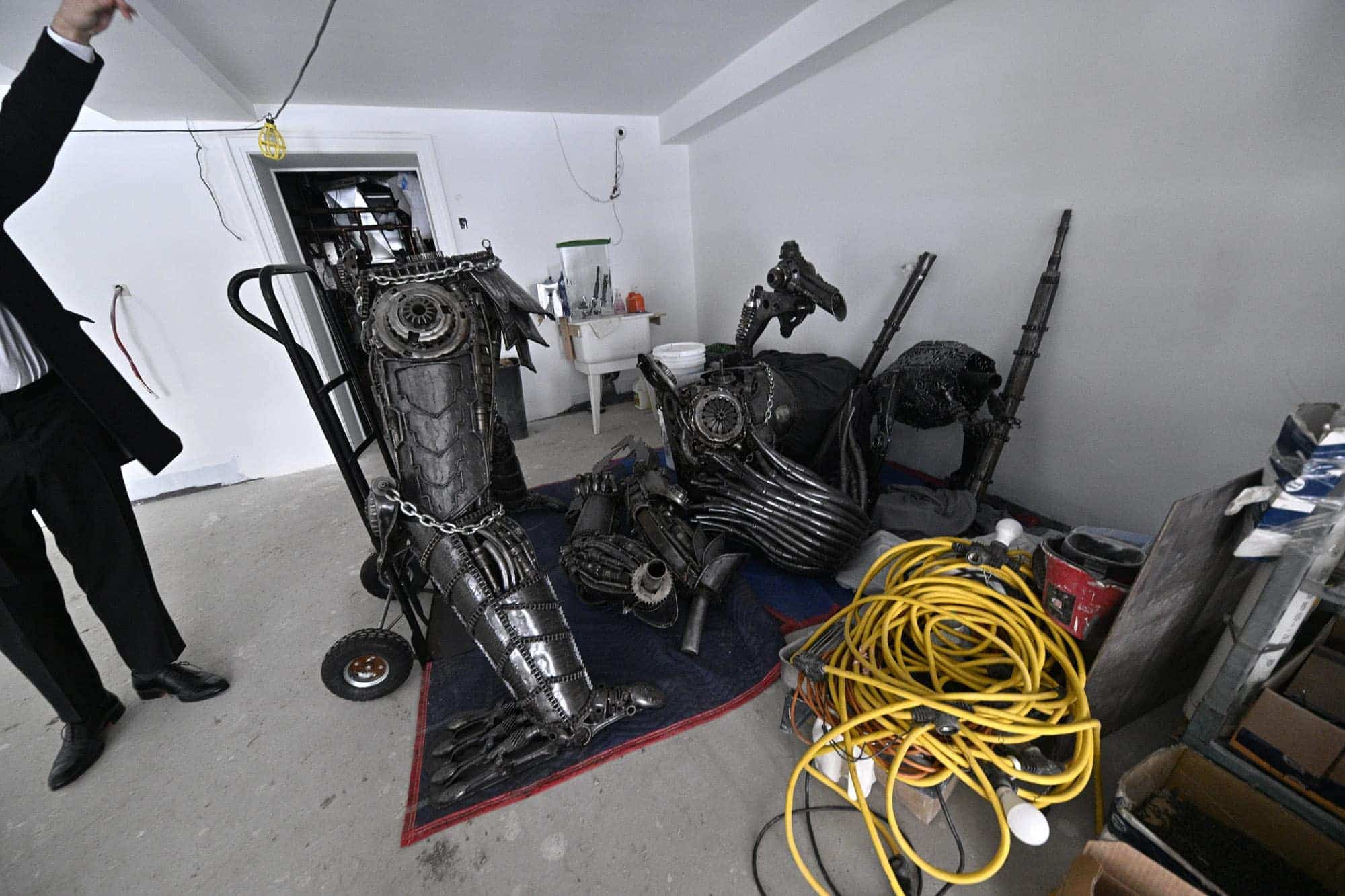 [EN IMAGES] Le château de James William Awad n’a rien d’un conte de ...
