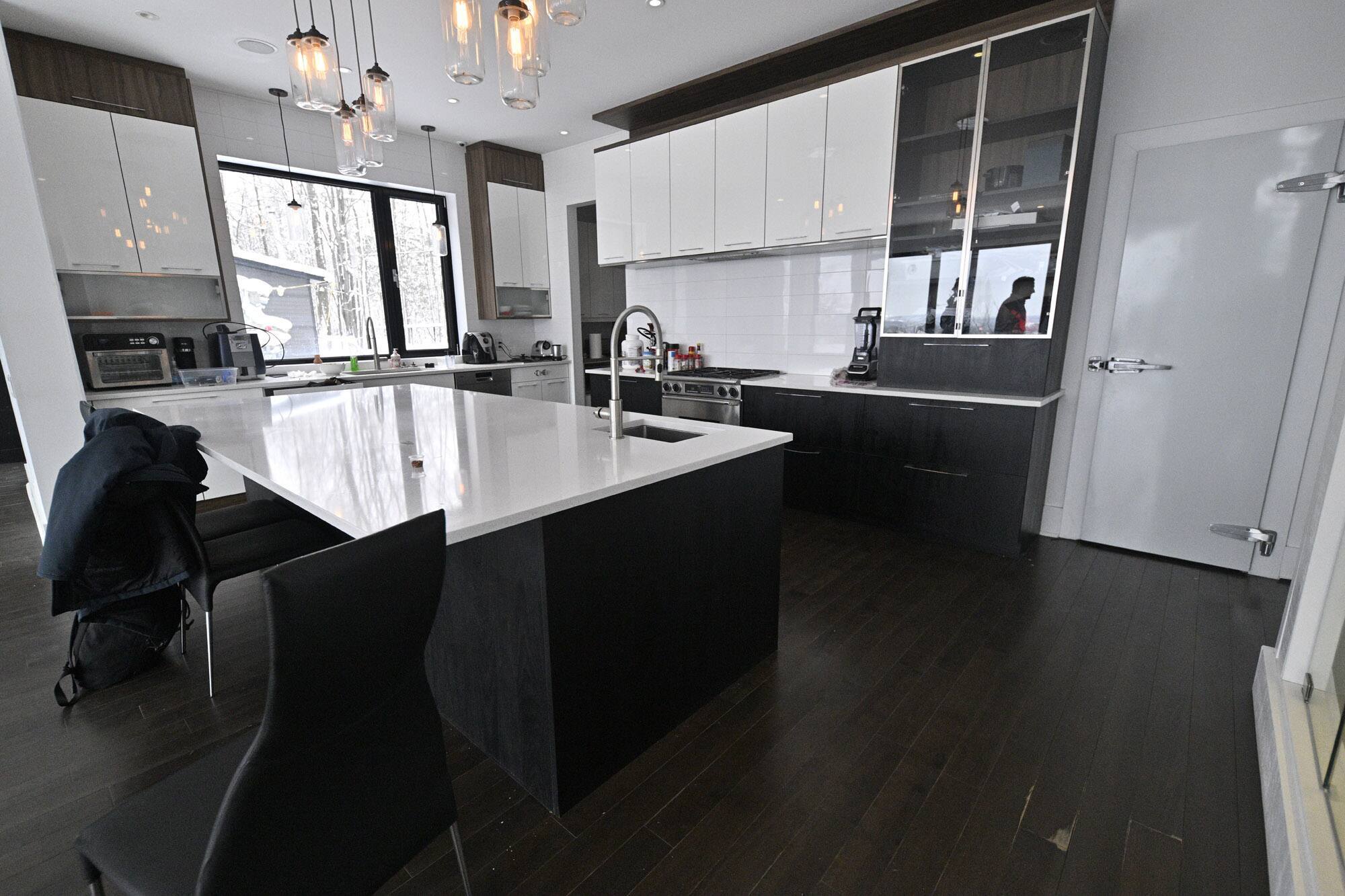 [EN IMAGES] Le château de James William Awad n’a rien d’un conte de ...