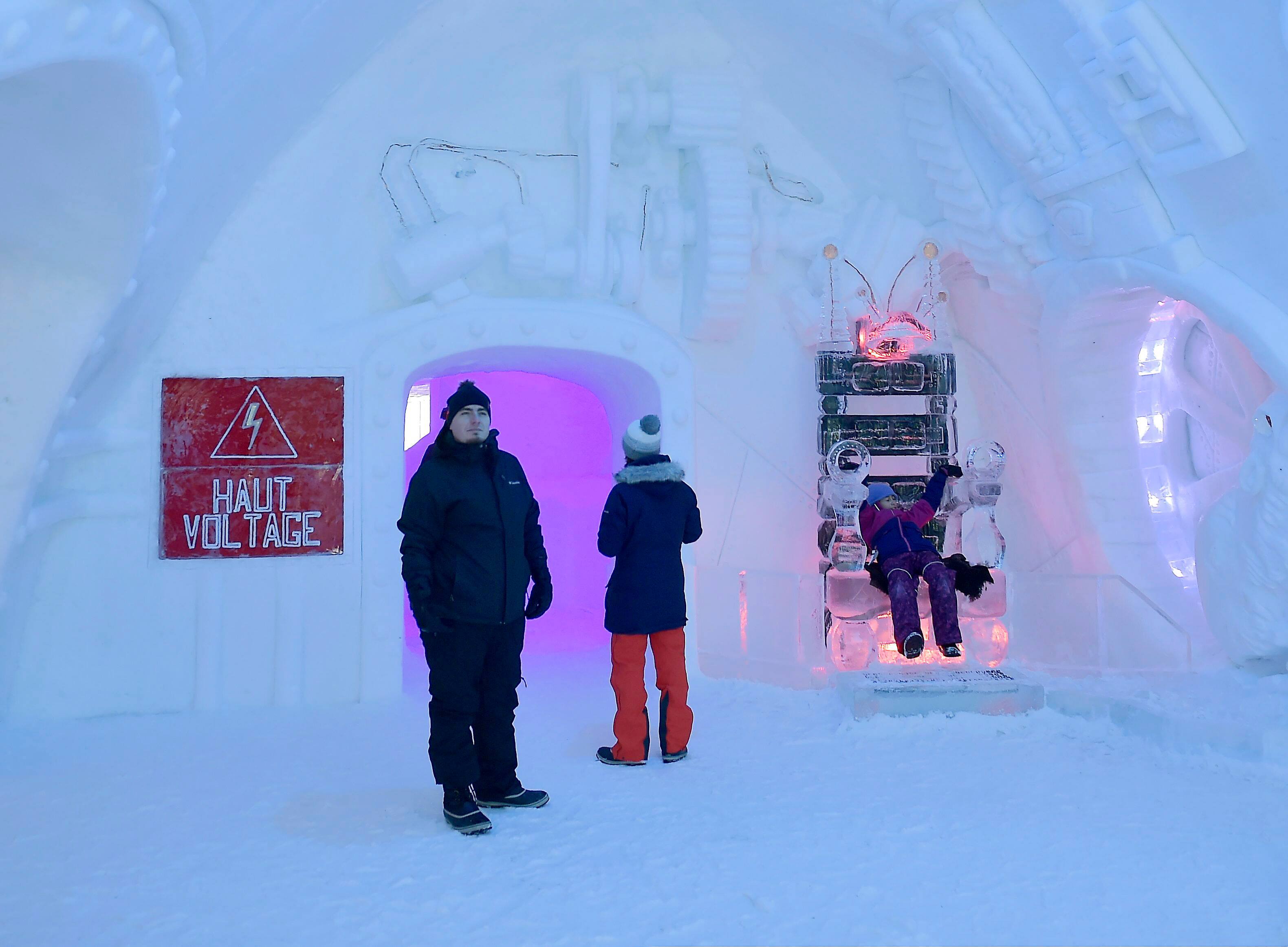 L’Hôtel de Glace ouvre ses portes | Le Journal de Québec