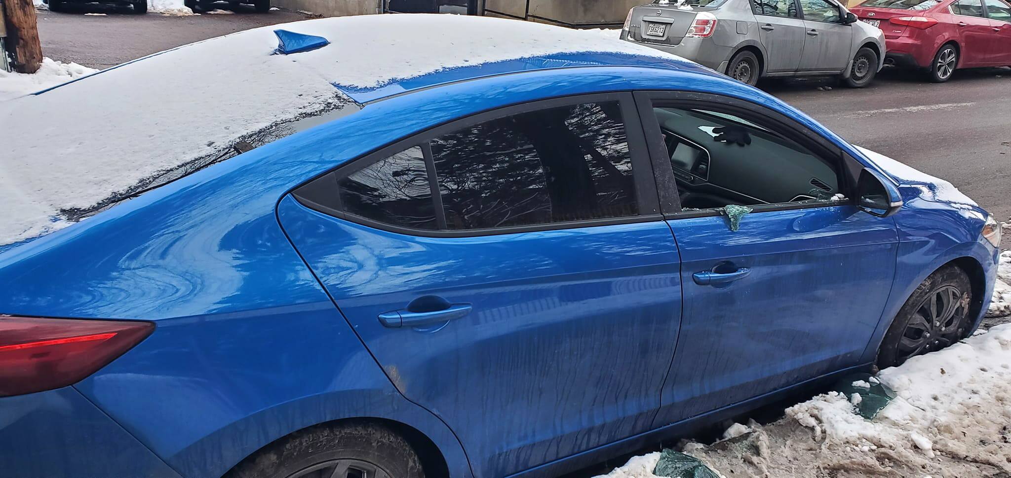 Des Montréalais n’en peuvent plus de se faire défoncer leur voiture | JDM