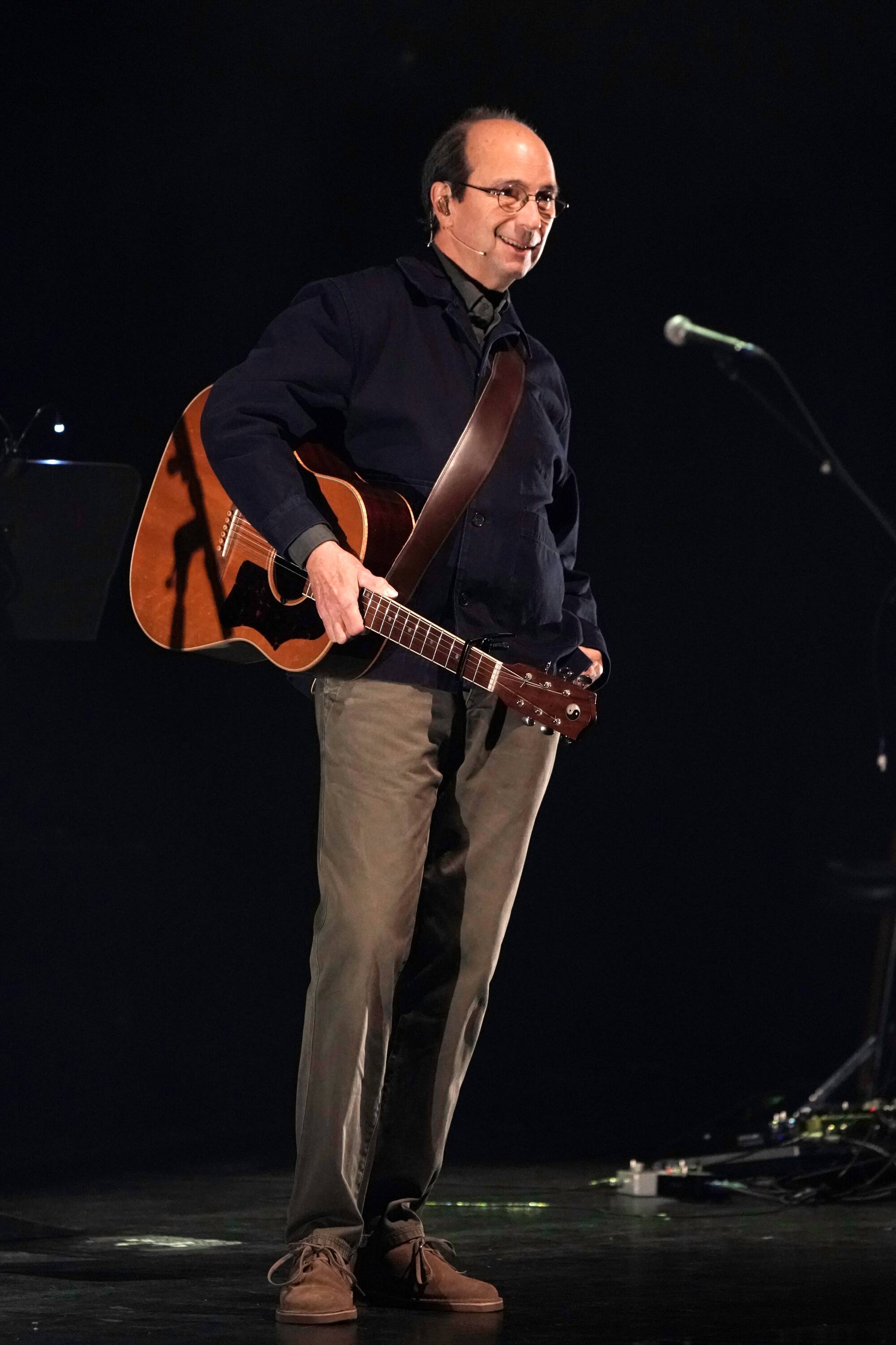 Super voyage dans le temps: Michel Rivard a revisité ses 50 ans de ...