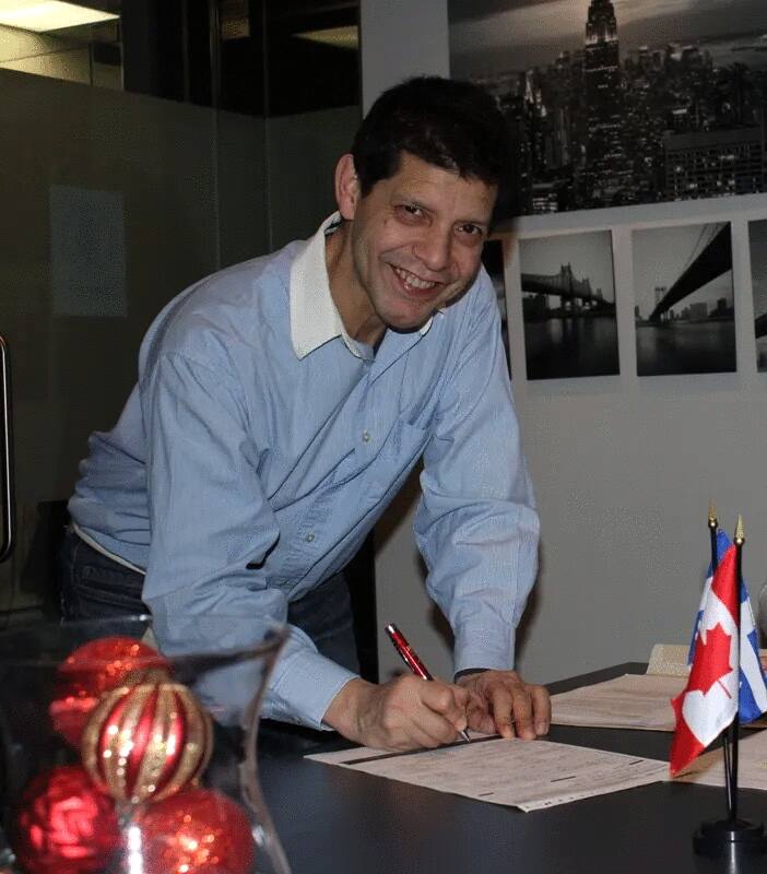 L’inflation les pousse à trouver un second emploi pour joindre les deux ...