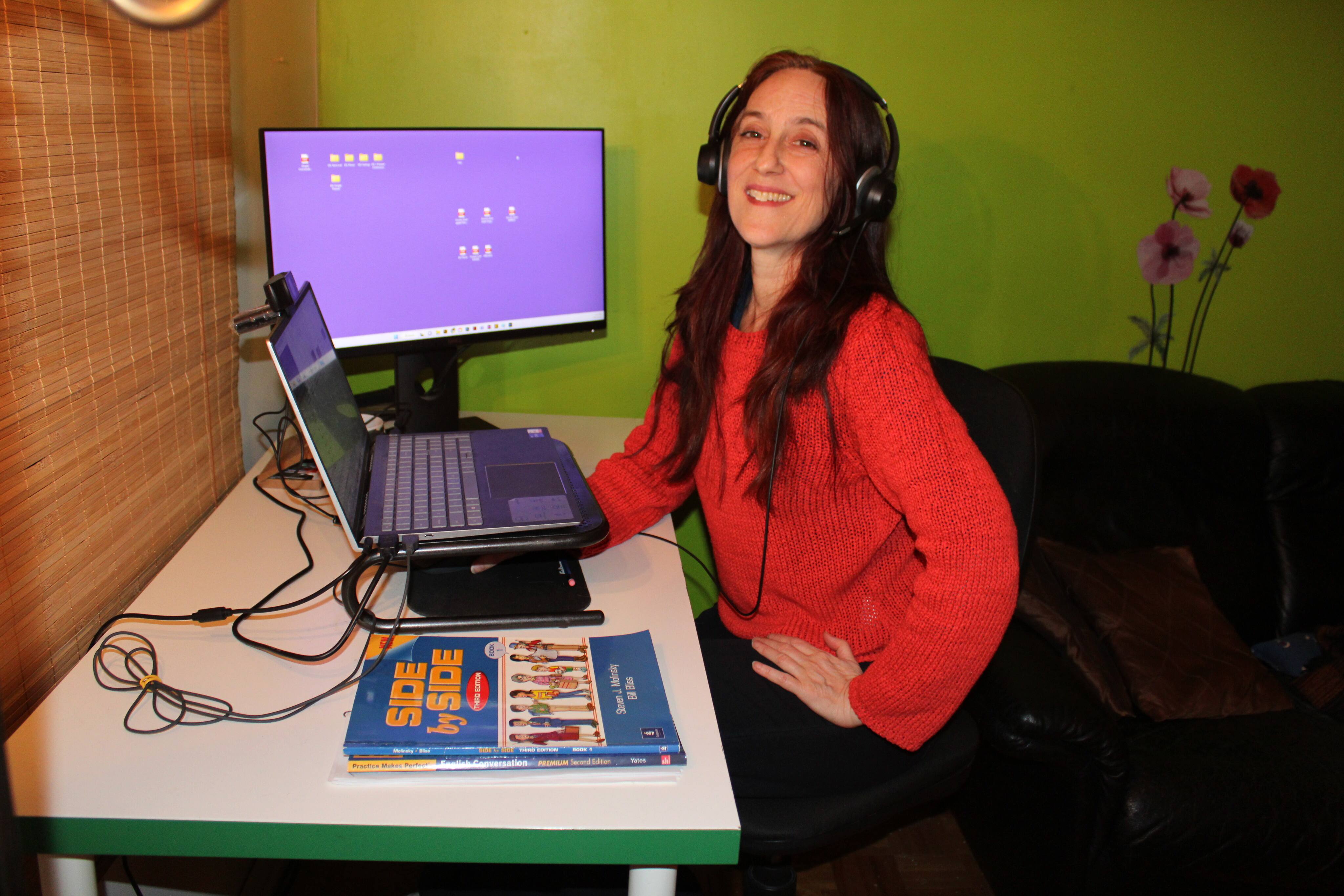 L’inflation les pousse à trouver un second emploi pour joindre les deux ...