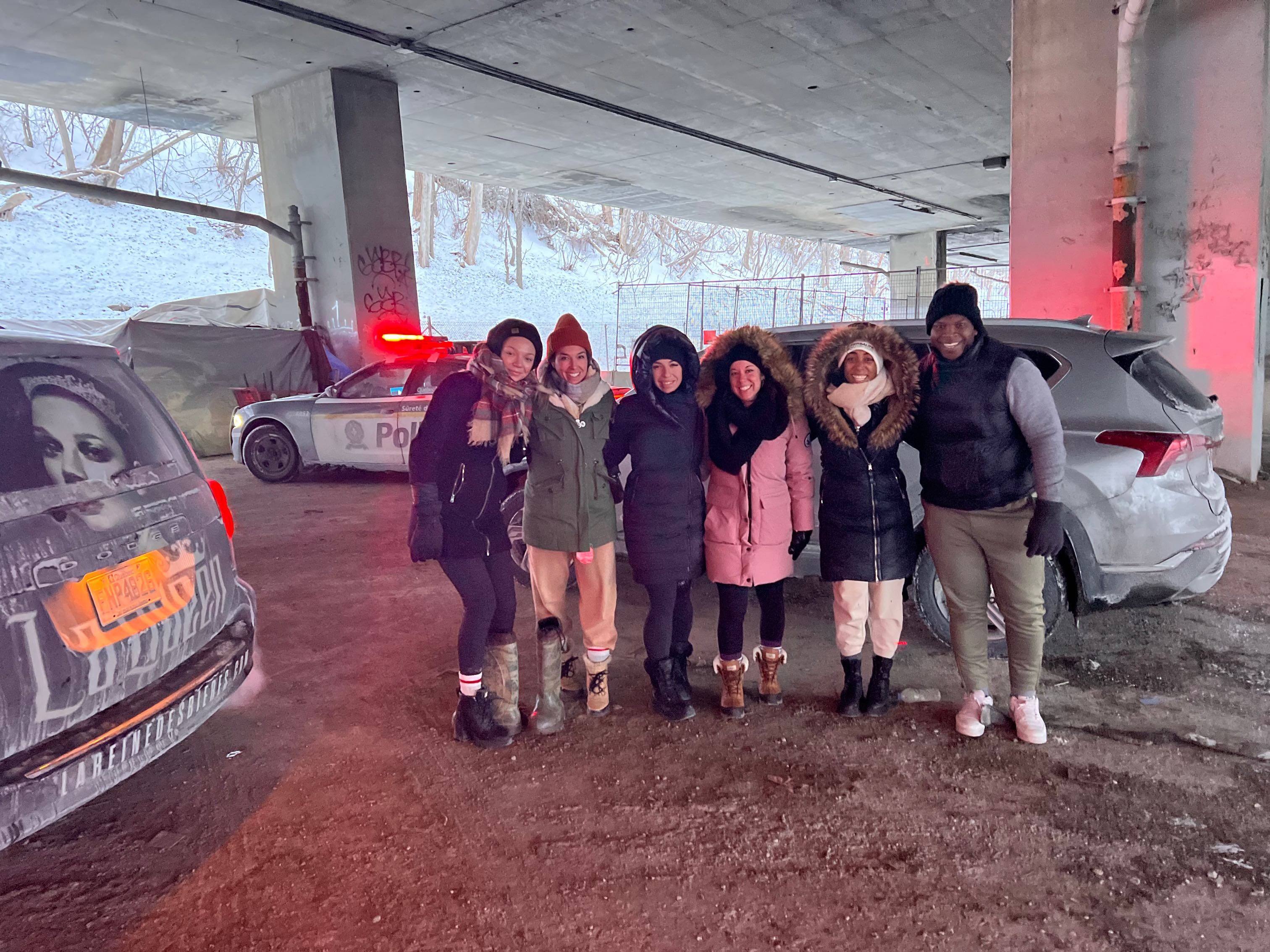 Froid extrême: deux amies viennent en aide à des sans-abri frigorifiés ...