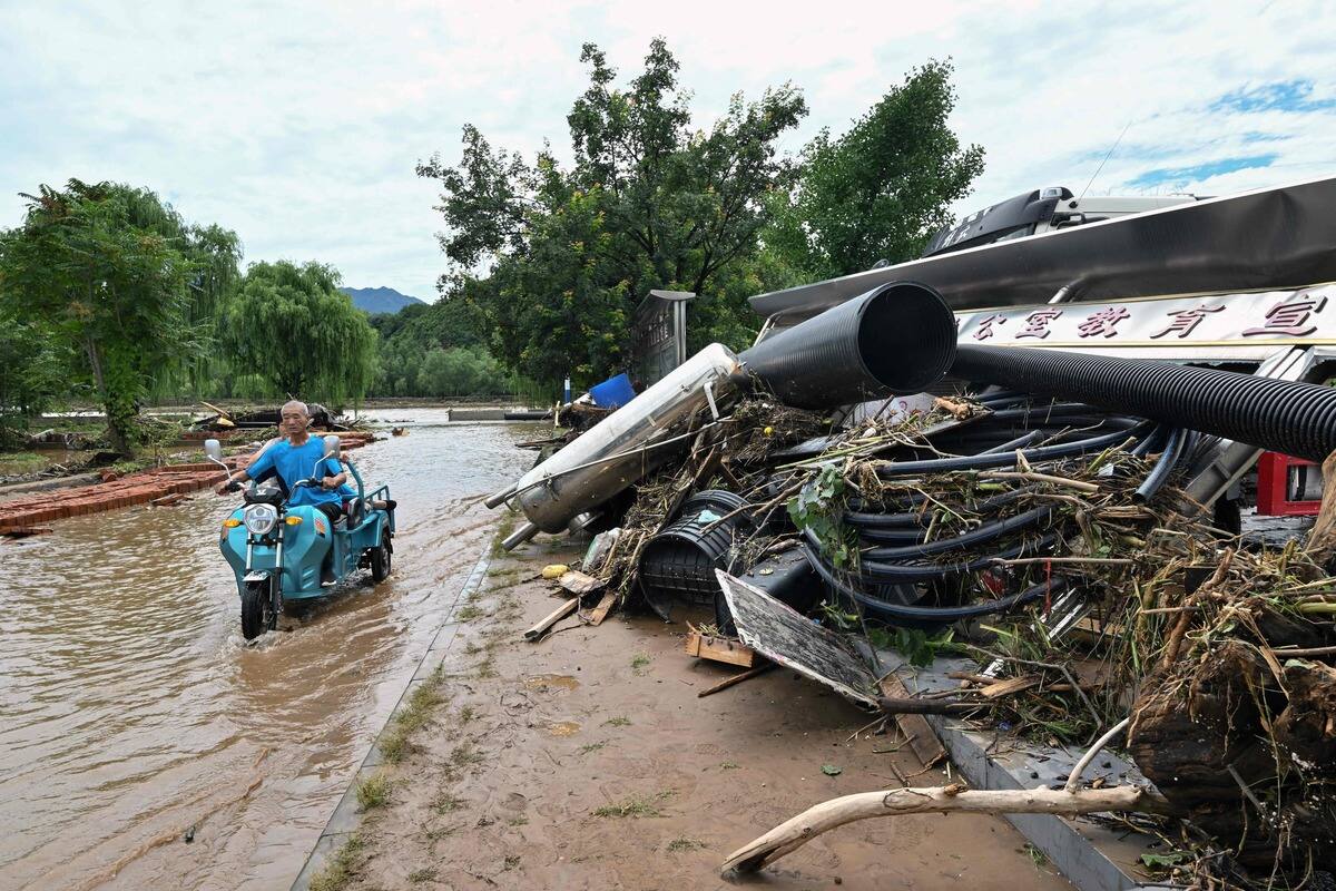 Déluge et inondations en Chine: 30 morts et 80 000 évacuations à Pékin ...