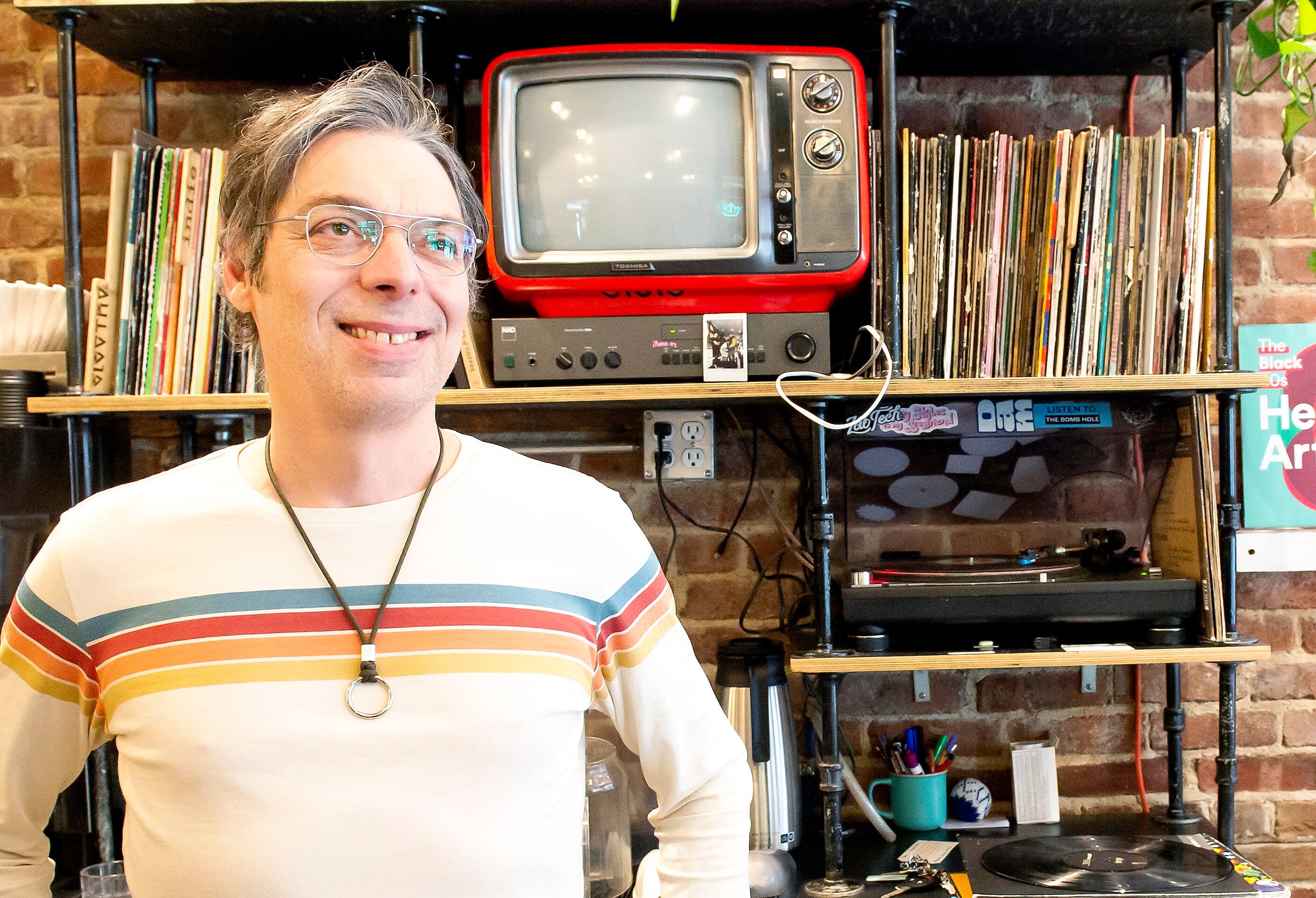 Réédition de l'album «Le décor»: «Le feu sacré est encore là» – Stefie Shock | JDM