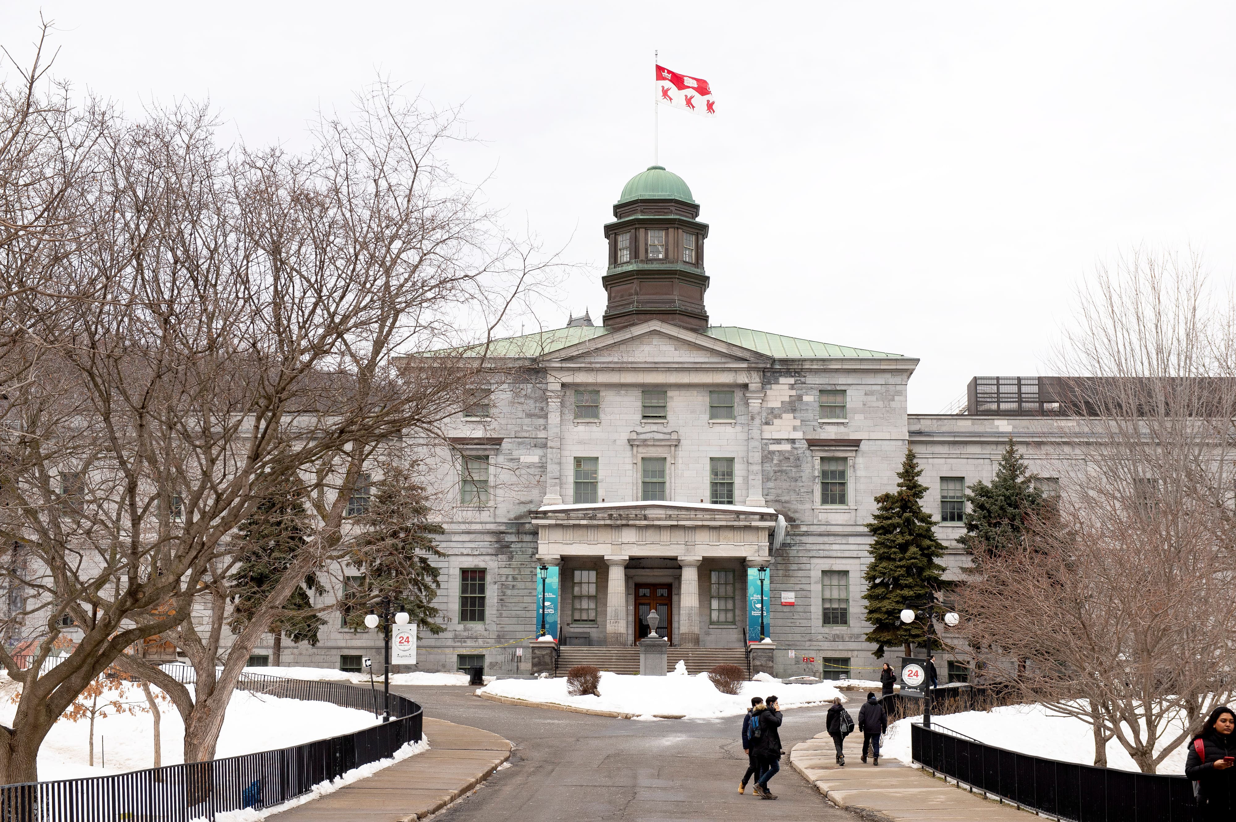 Universités anglophones: 200 M$ par année pour angliciser le Québec | JDQ
