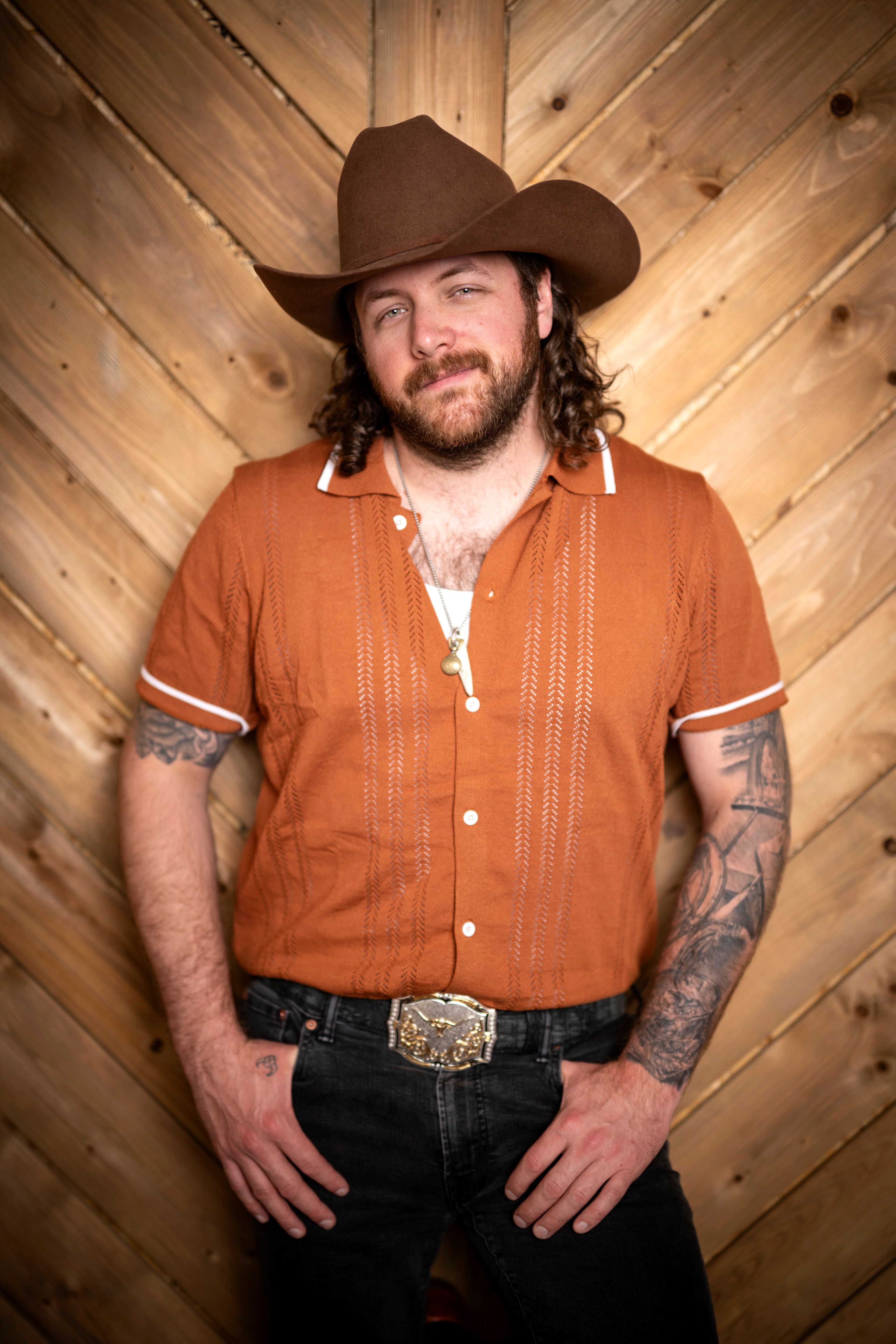 Matt Lang: Proud Québécois Singer at Montreal's National Day! – Archyde