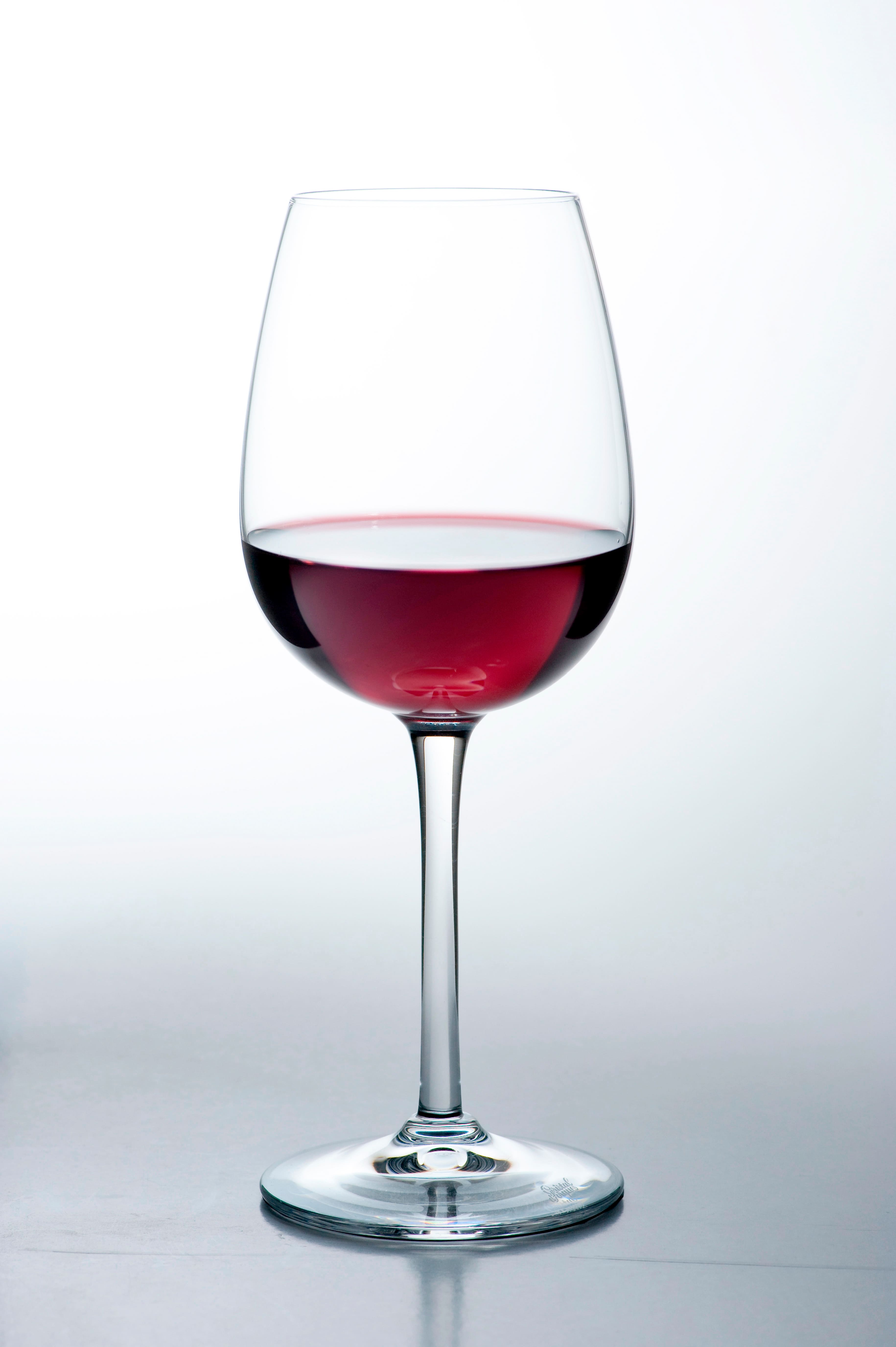 Voici pourquoi je vais prendre un verre de vin à votre santé ce soir ...