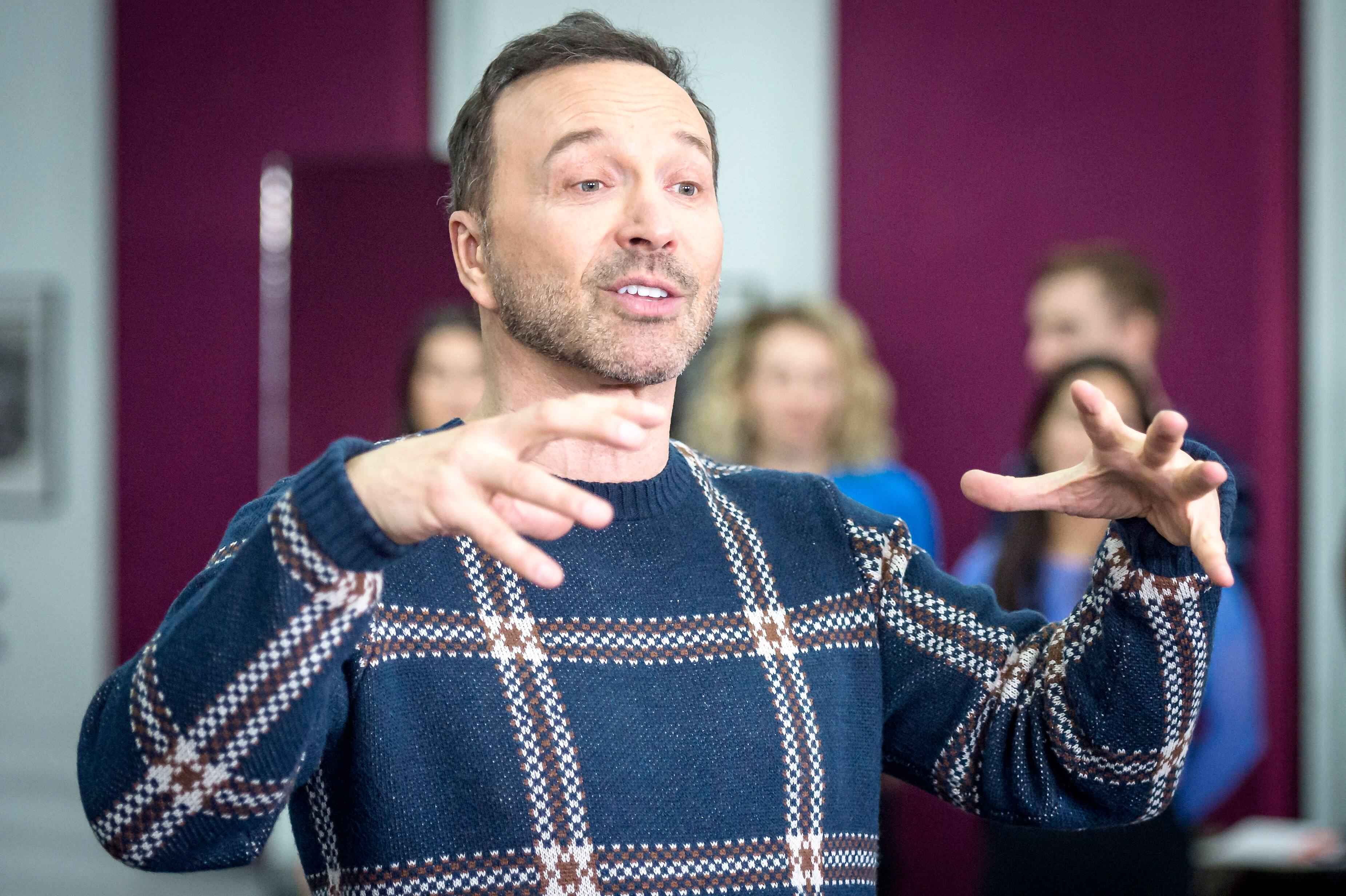 Comédie musicale «Le Bodyguard»: Frédérick De Grandpré et Jennifer-Lee ...