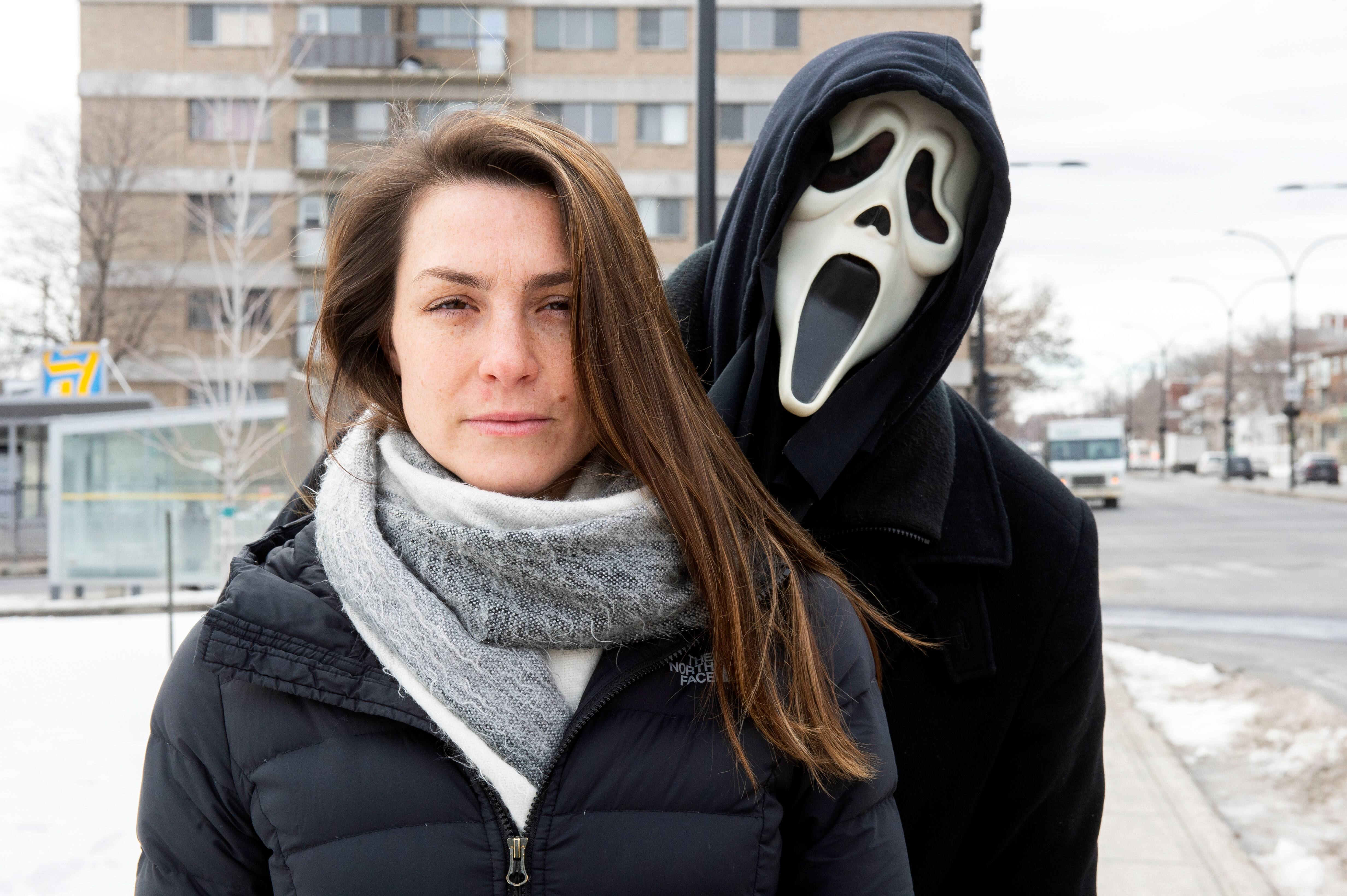 «Frissons VI»: une cascadeuse québécoise affronte Ghostface | JDM