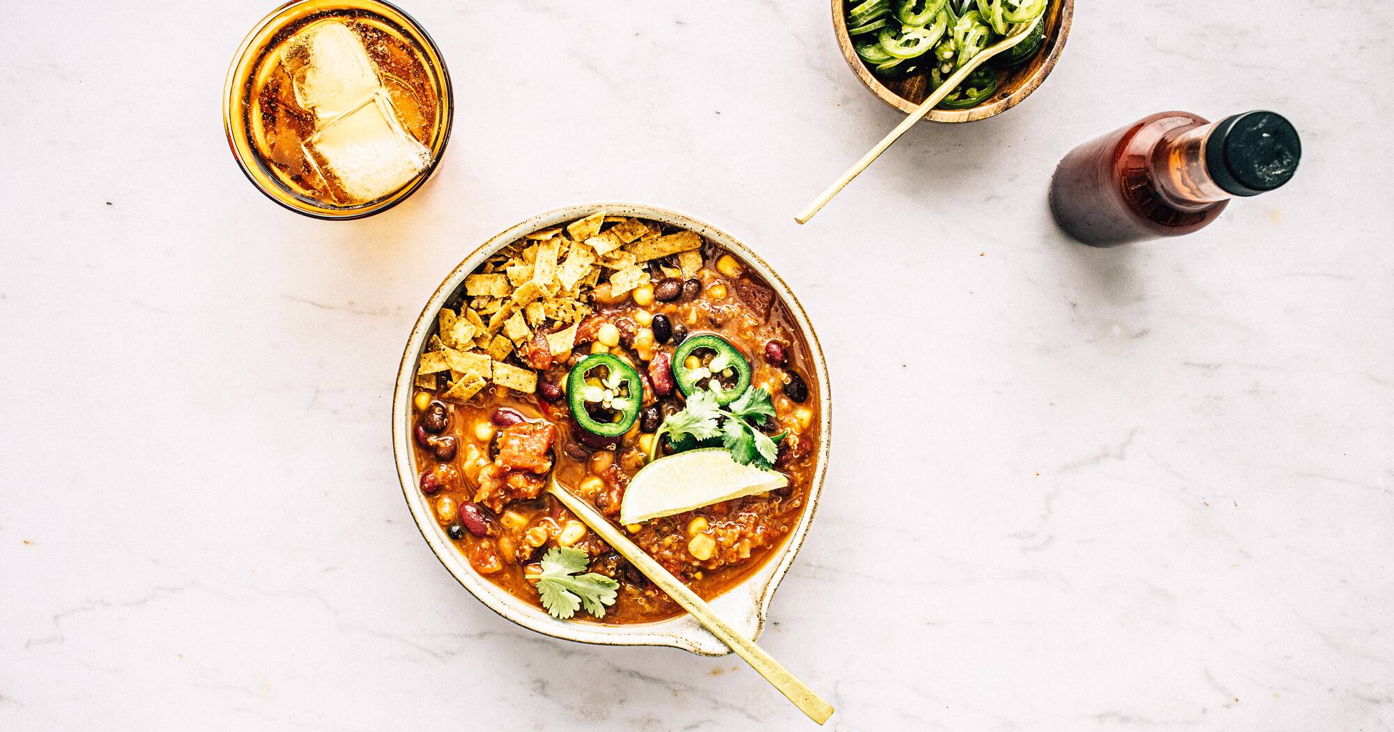 Chili végé aux 3 haricots et au quinoa (à la mijoteuse) | JDM