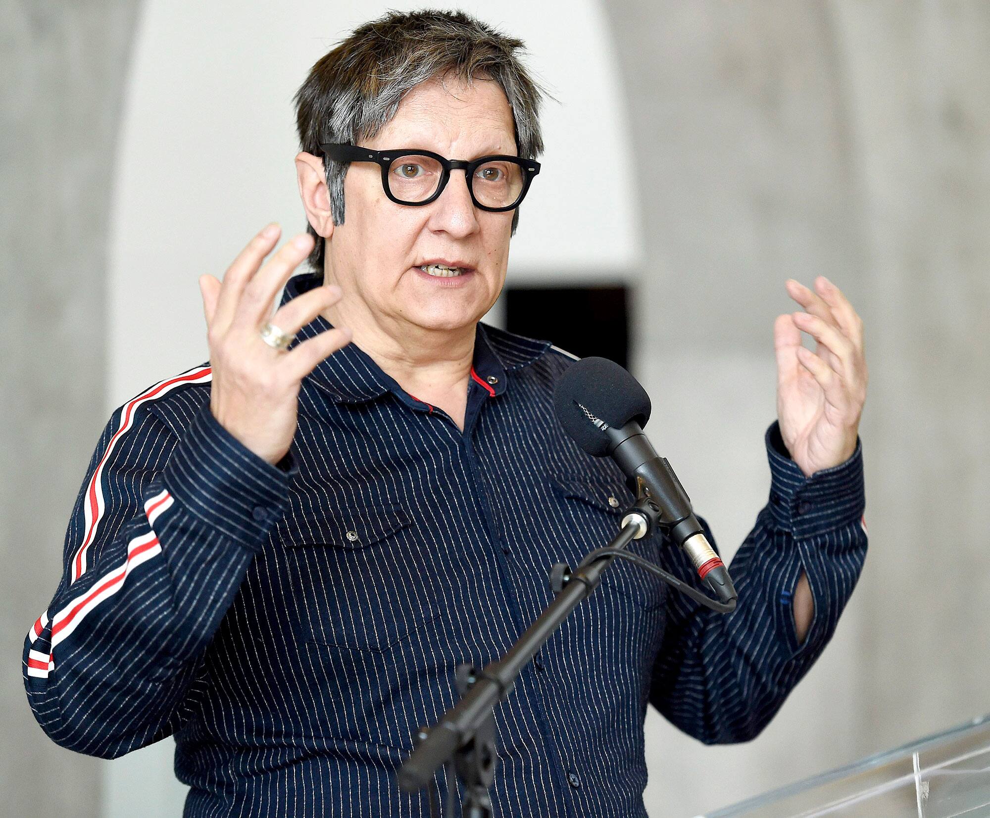 Avec Riopelle, Robert Lepage se lâche «lousse» | JDQ