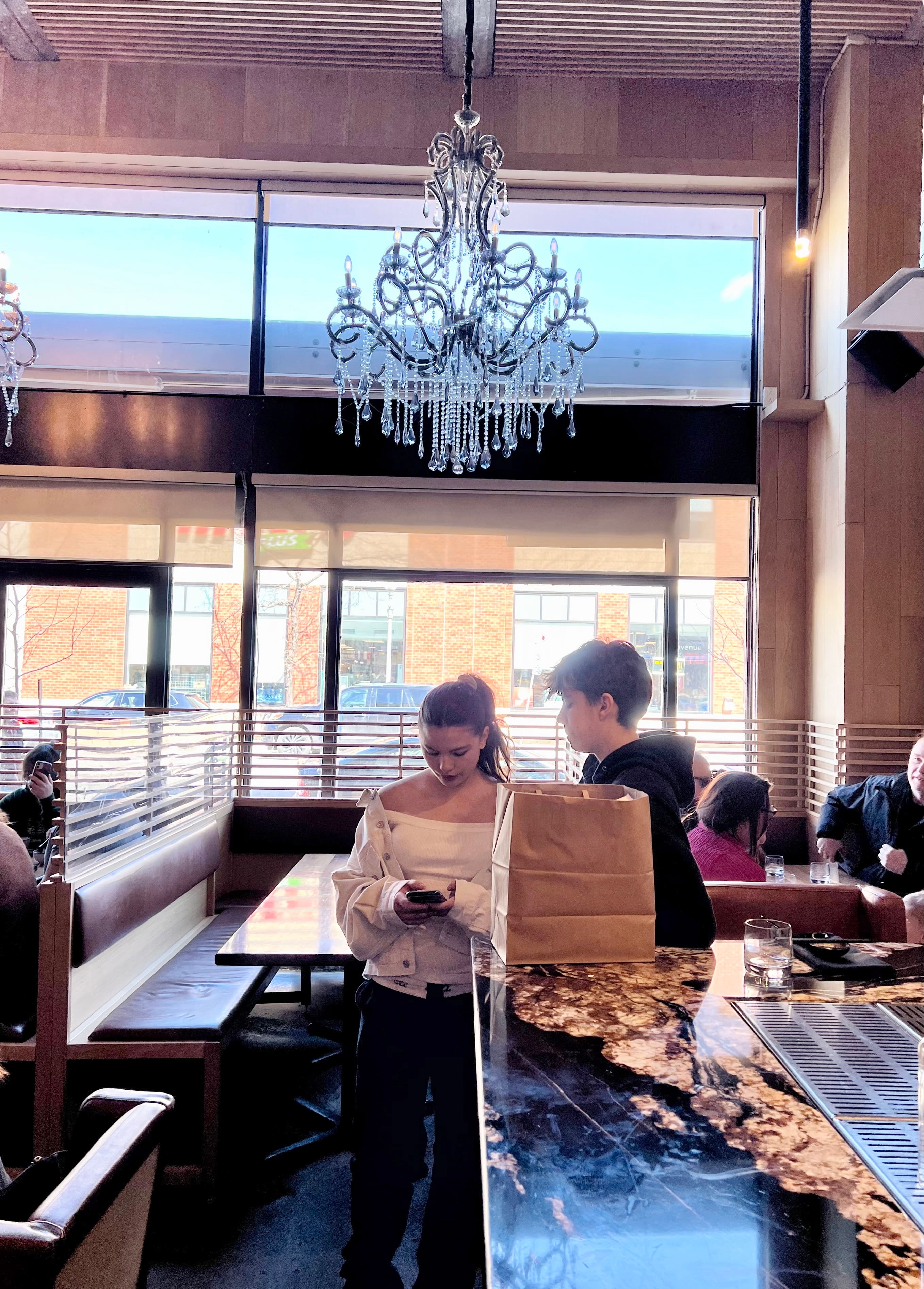 Comment manger le repas d’un resto chic à petit prix? | JDM