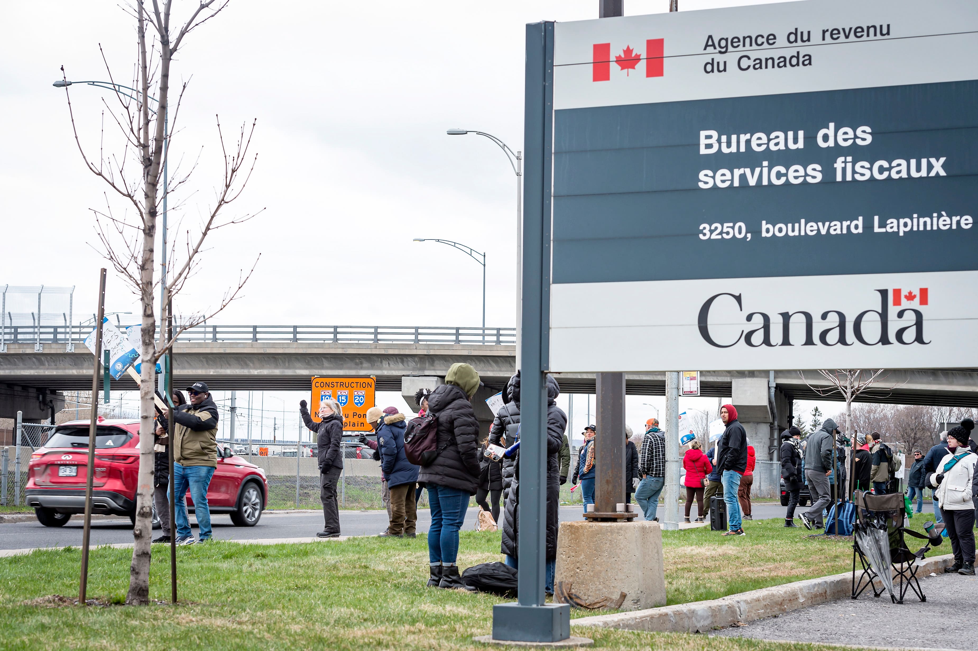 Travailler comme fonctionnaire fédéral, c’est payant! | JDM