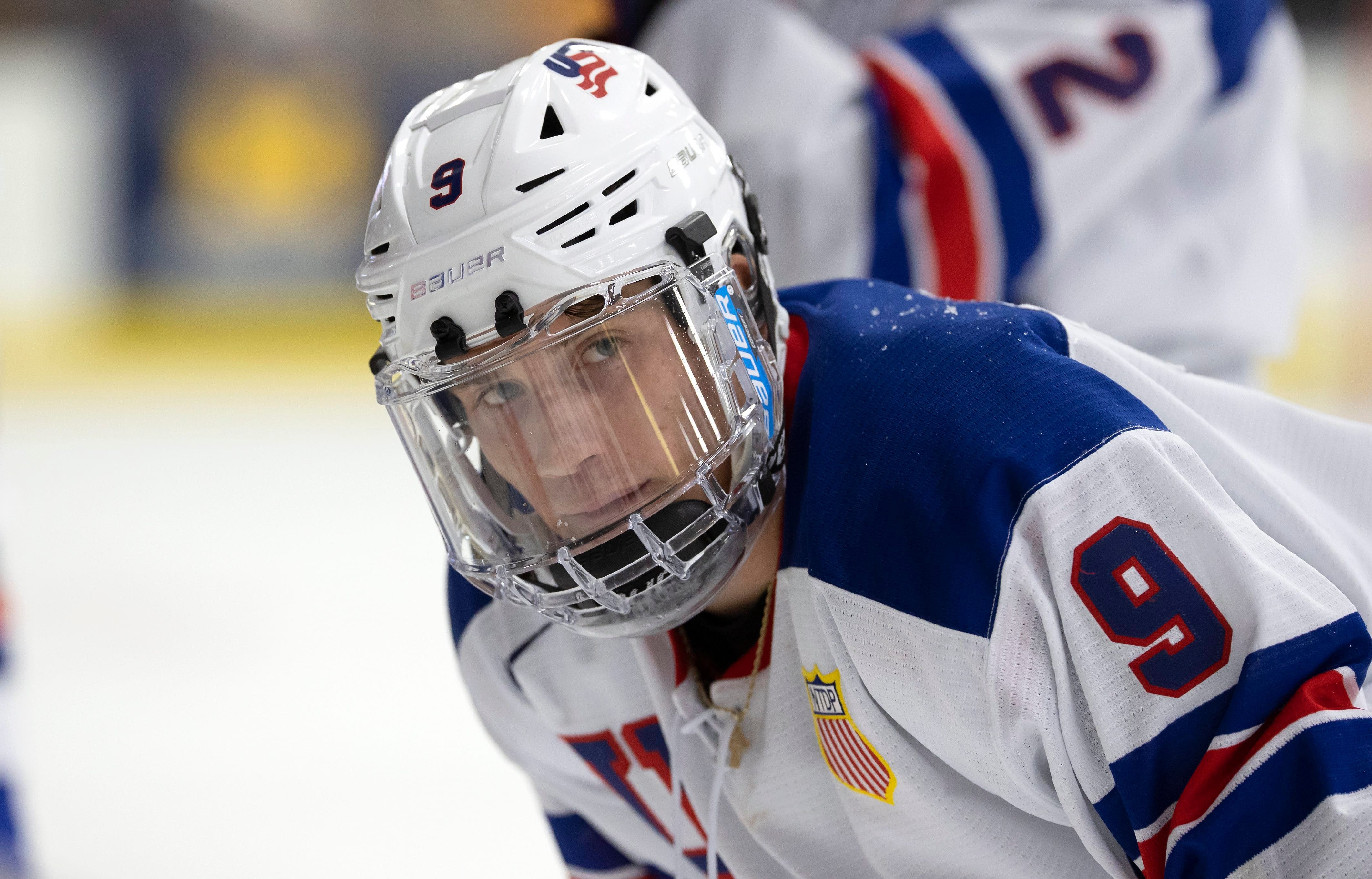Repêchage LNH: Ryan Leonard, l’espoir que Kent Hughes compare aux ...