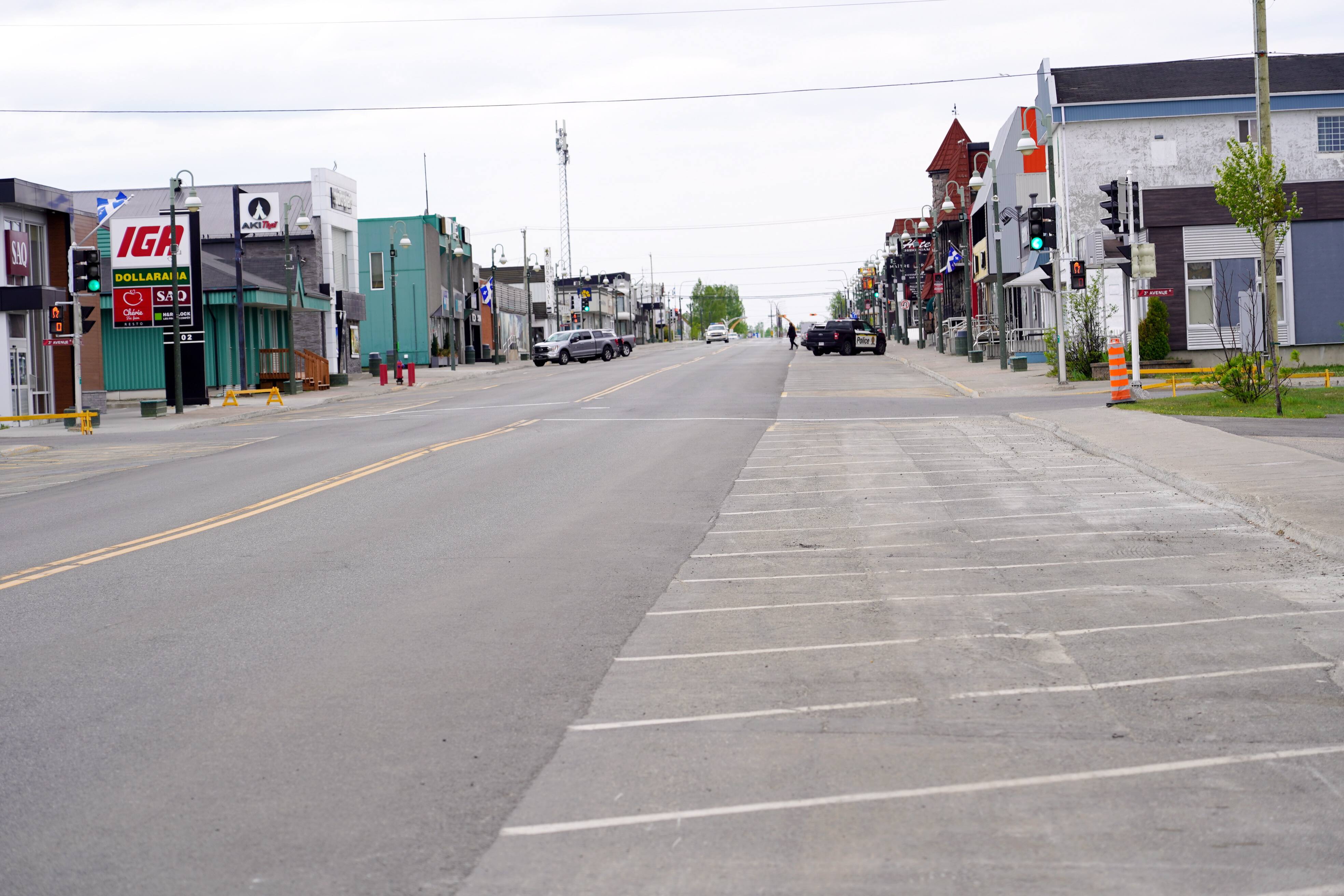 Feux de forêt: ces photos de Chibougamau déserte frappent l'imaginaire ...