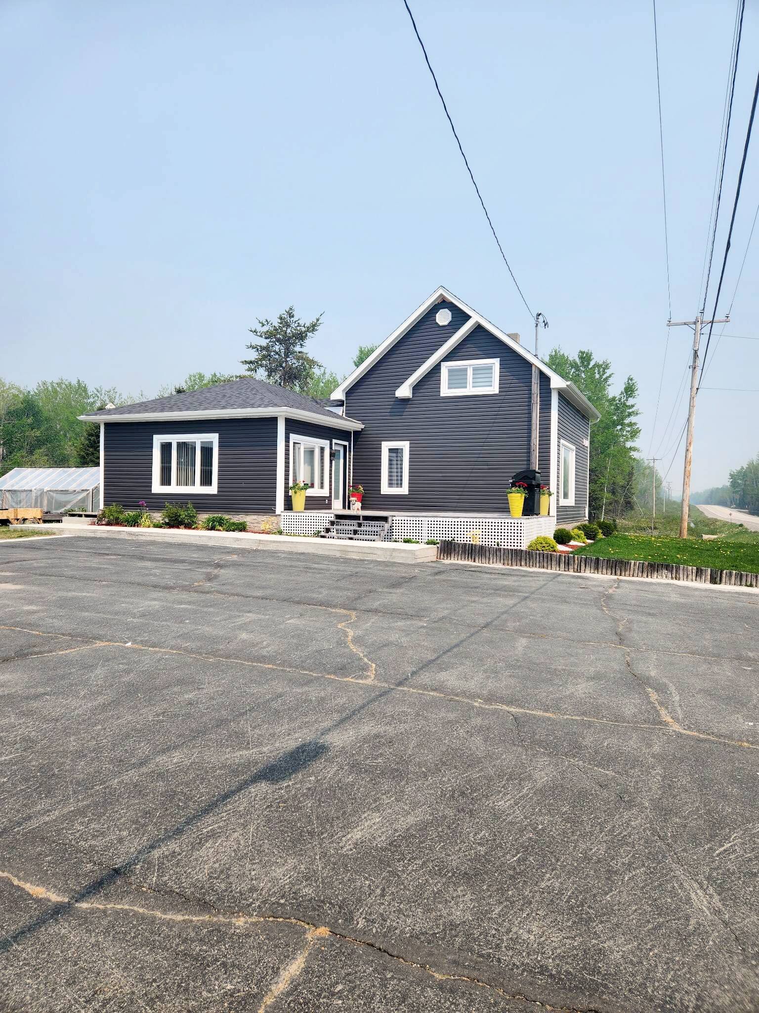 «Hier soir, je pleurais»: le feu aux portes de Normétal rend l'attente ...